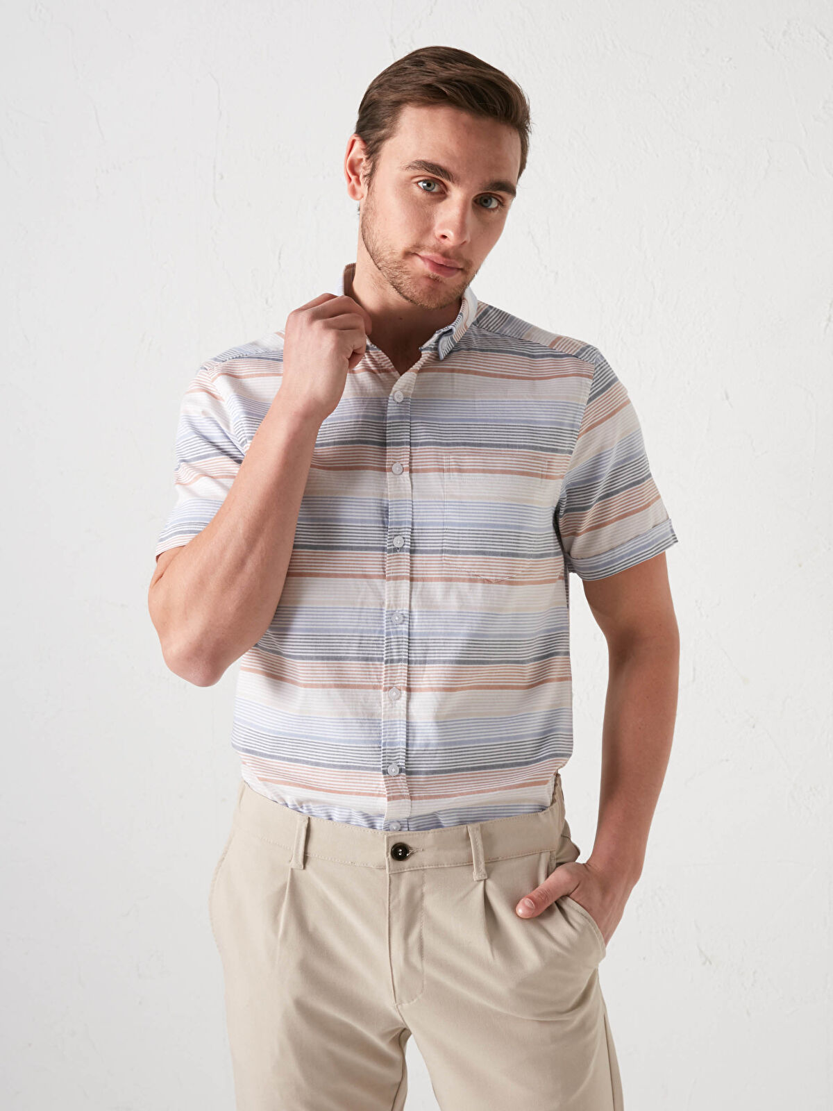 LCW CLASSIC Slim Fit Kısa Kollu Çizgili Oxford Erkek Gömlek