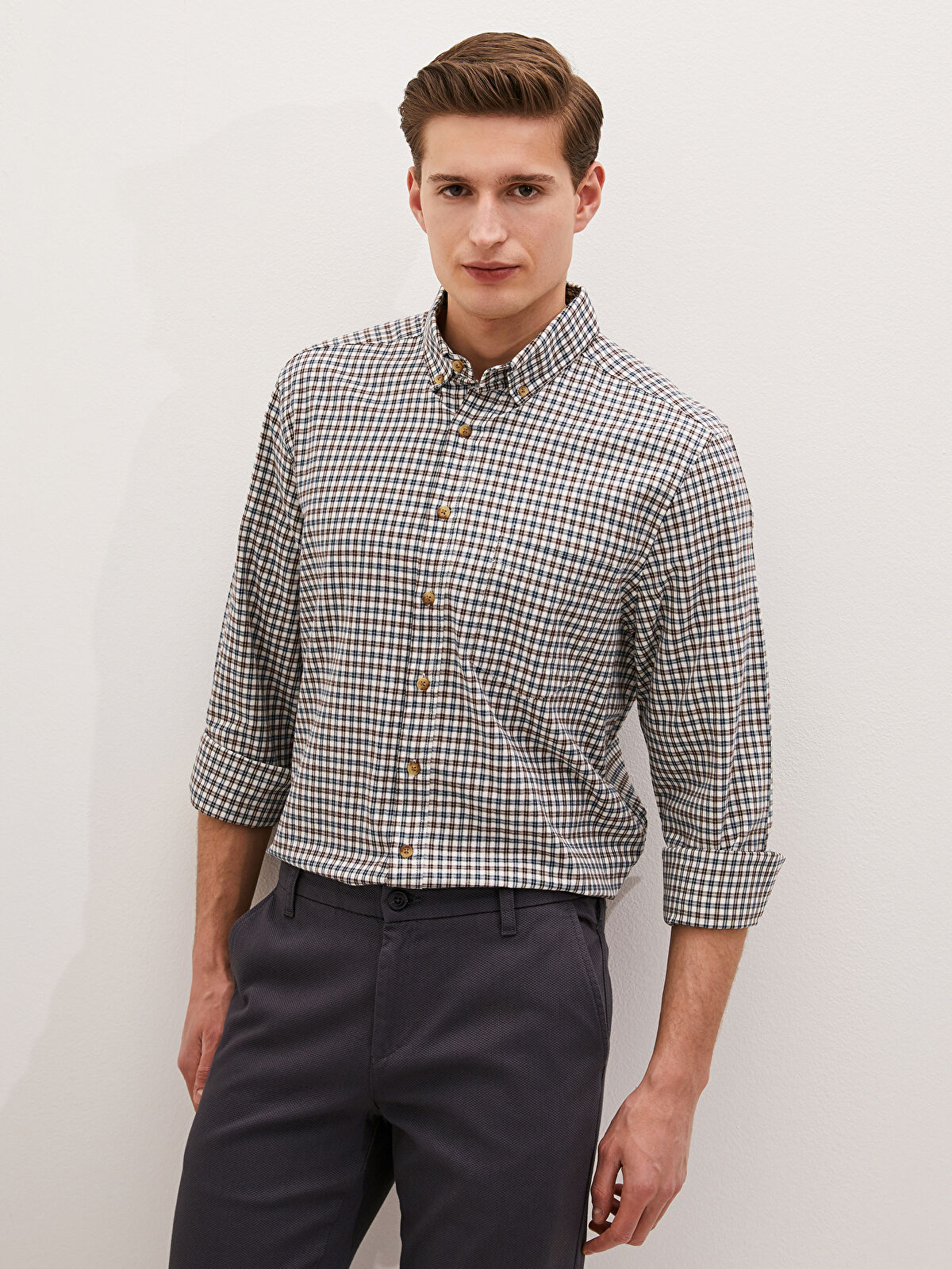 LCW CLASSIC Regular Fit Uzun Kollu Ekose Gabardin Erkek Gömlek LCW CLASSIC Regular Fit Uzun Kollu Ekose Gabardin Erkek Gömlek