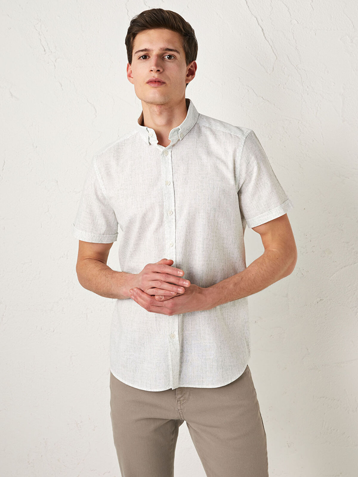 LCW CLASSIC Slim Fit Kısa Kollu Poplin Erkek Gömlek