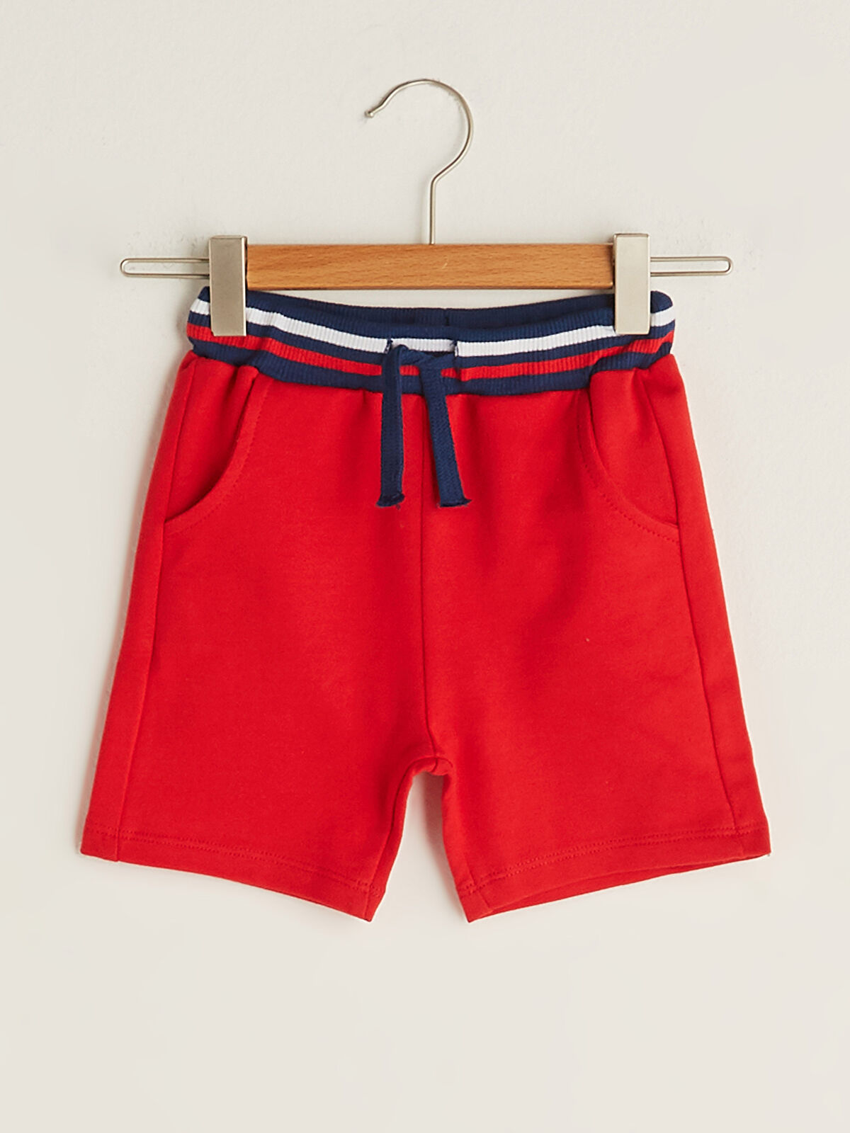 Beli Çizgili Ribanalı Erkek Bebek Şort