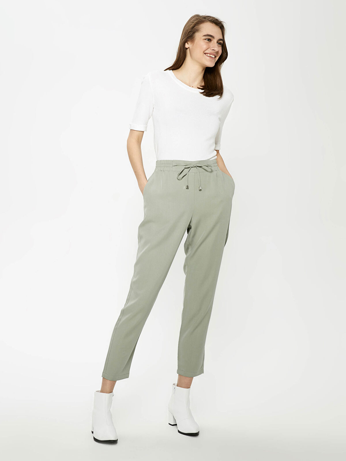 LCW BASIC Beli Lastikli Cep Detaylı Tencel Kumaş Kadın Pantolon