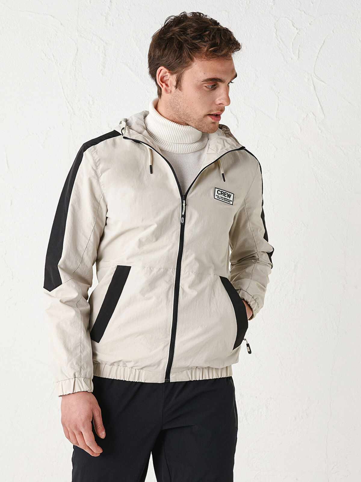 Outdoor Rahat Kalıp Kapüşonlu Erkek Rüzgarlık Outdoor Rahat Kalıp Kapüşonlu Erkek Rüzgarlık