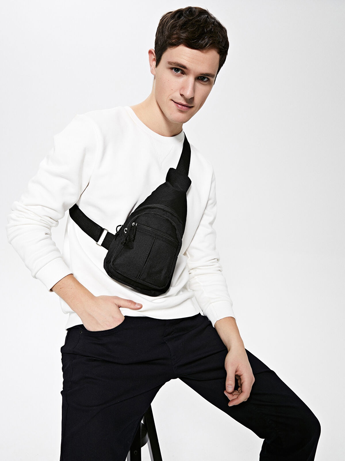 Tek Omuz Askılı Sırt ve Göğüs Çantası