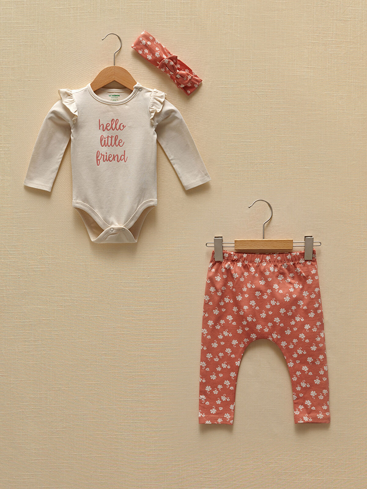 LCW GREEN Bisiklet Yaka Uzun Kollu Baskılı Organik Pamuklu Kız Bebek 3'lü Takım