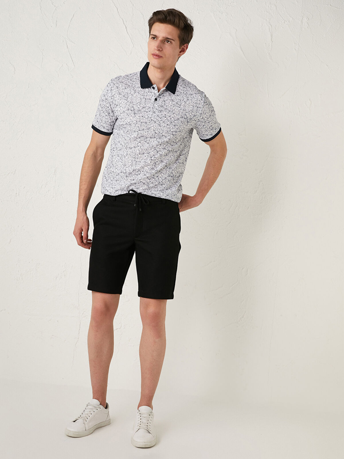 LCW VISION Slim Fit Dokulu Erkek Şort