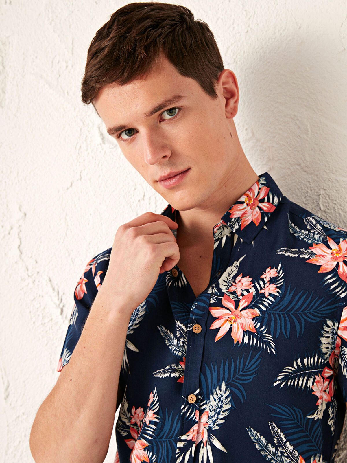 LCW CASUAL Ekstra Slim Fit Kısa Kollu Gömlek LCW CASUAL Ekstra Slim Fit Kısa Kollu Gömlek