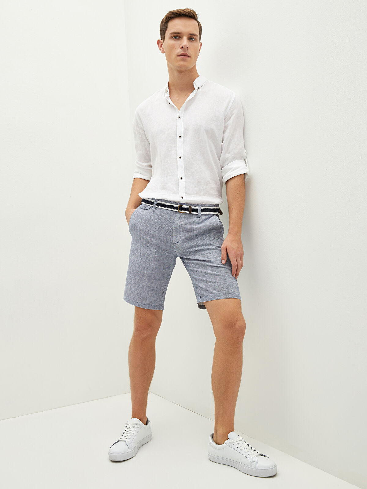 LCW VISION Slim Fit Kemerli Erkek Şort LCW VISION Slim Fit Kemerli Erkek Şort