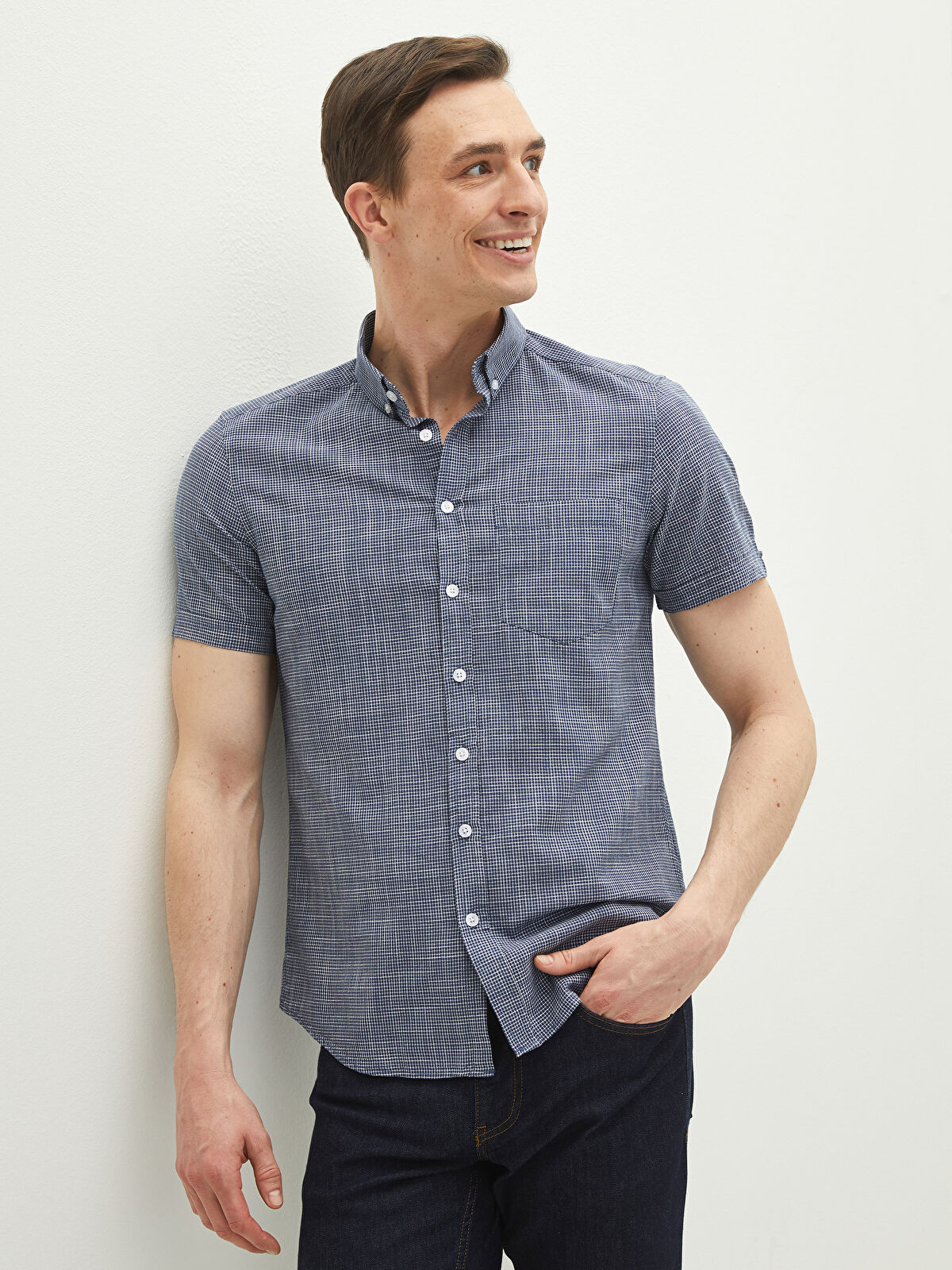 LCW CLASSIC Slim Fit Kısa Kollu Poplin Erkek Gömlek