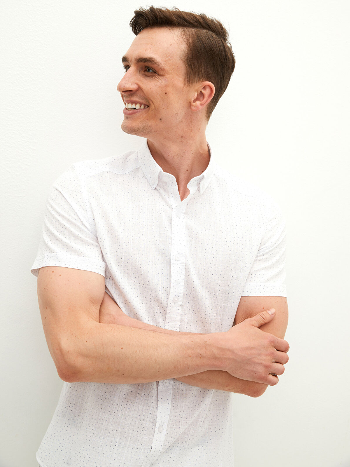 LCW CLASSIC Slim Fit Kısa Kollu Poplin Erkek Gömlek