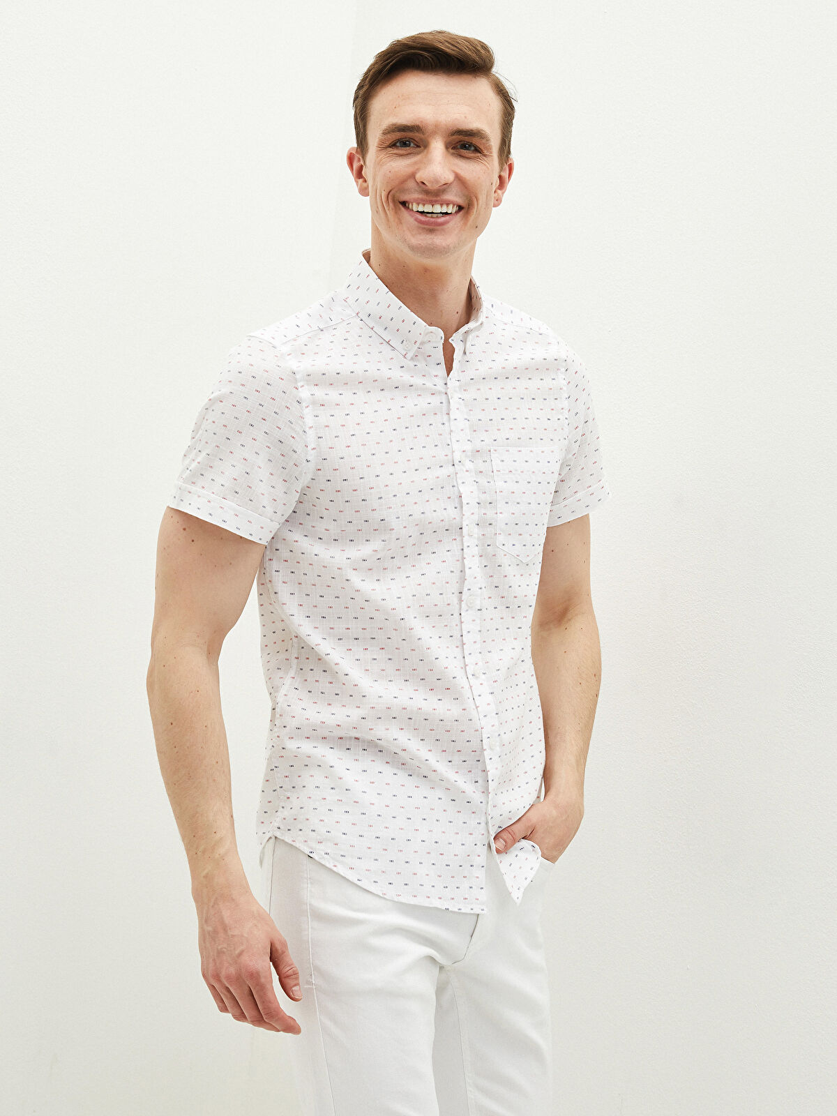 LCW CLASSIC Slim Fit Kısa Kollu Desenli Erkek Gömlek