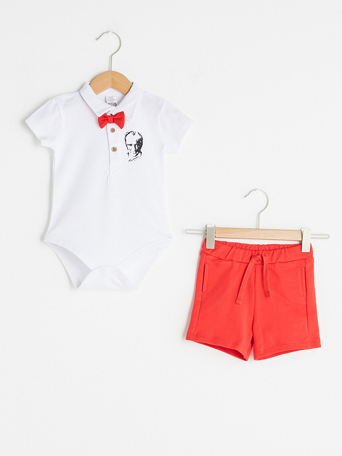 Gömlek Yaka Kısa Kollu Atatürk Baskılı Erkek Bebek Çıtçıtlı Body ve Şort 2'li Takım
