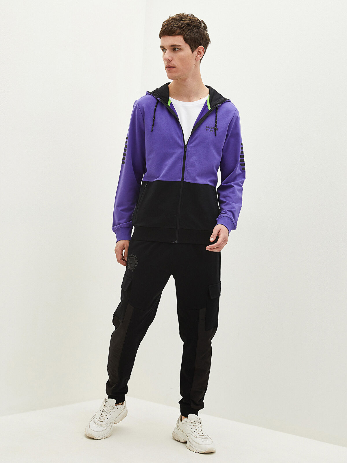 LCW SPORTS Kapüşonlu Fermuarlı Aktif Spor Erkek Sweatshirt LCW SPORTS Kapüşonlu Fermuarlı Aktif Spor Erkek Sweatshirt