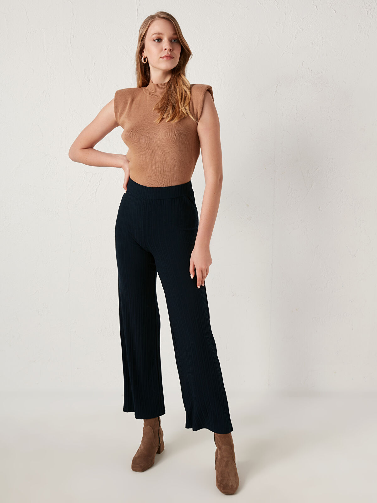 LCW BASIC Beli Lastikli Geniş Paça Kadın Eşofman Alt