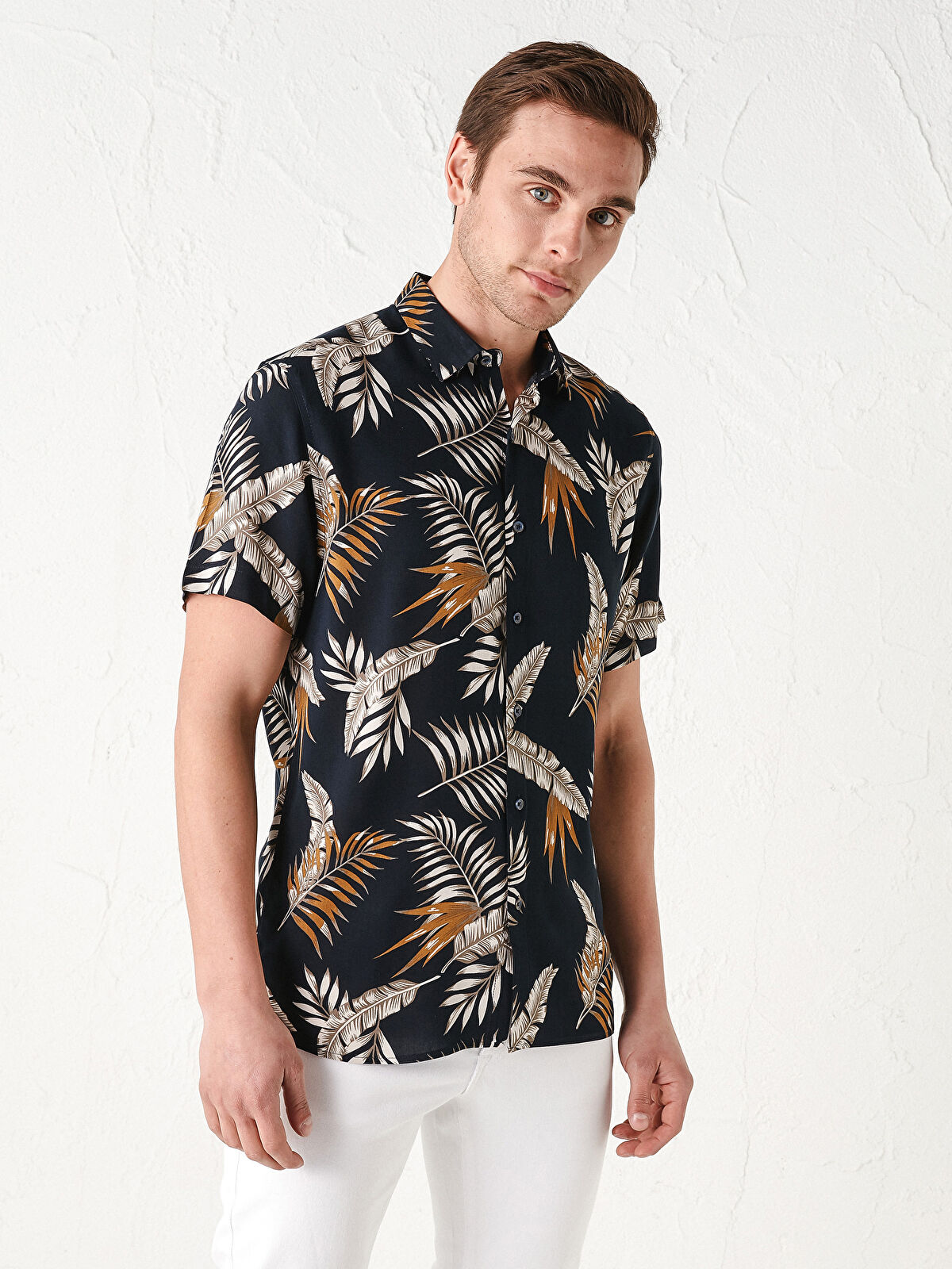 LCW VISION Slim Fit Kısa Kollu Desenli Viskon Gömlek