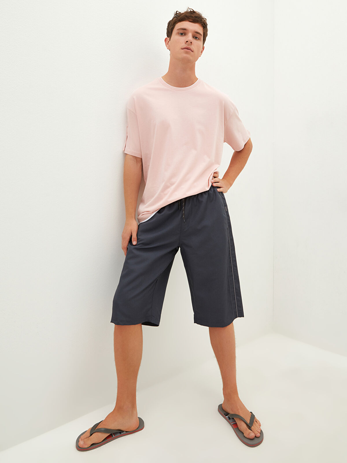 Diz Altı Boy Basic Erkek Deniz Şortu Diz Altı Boy Basic Erkek Deniz Şortu