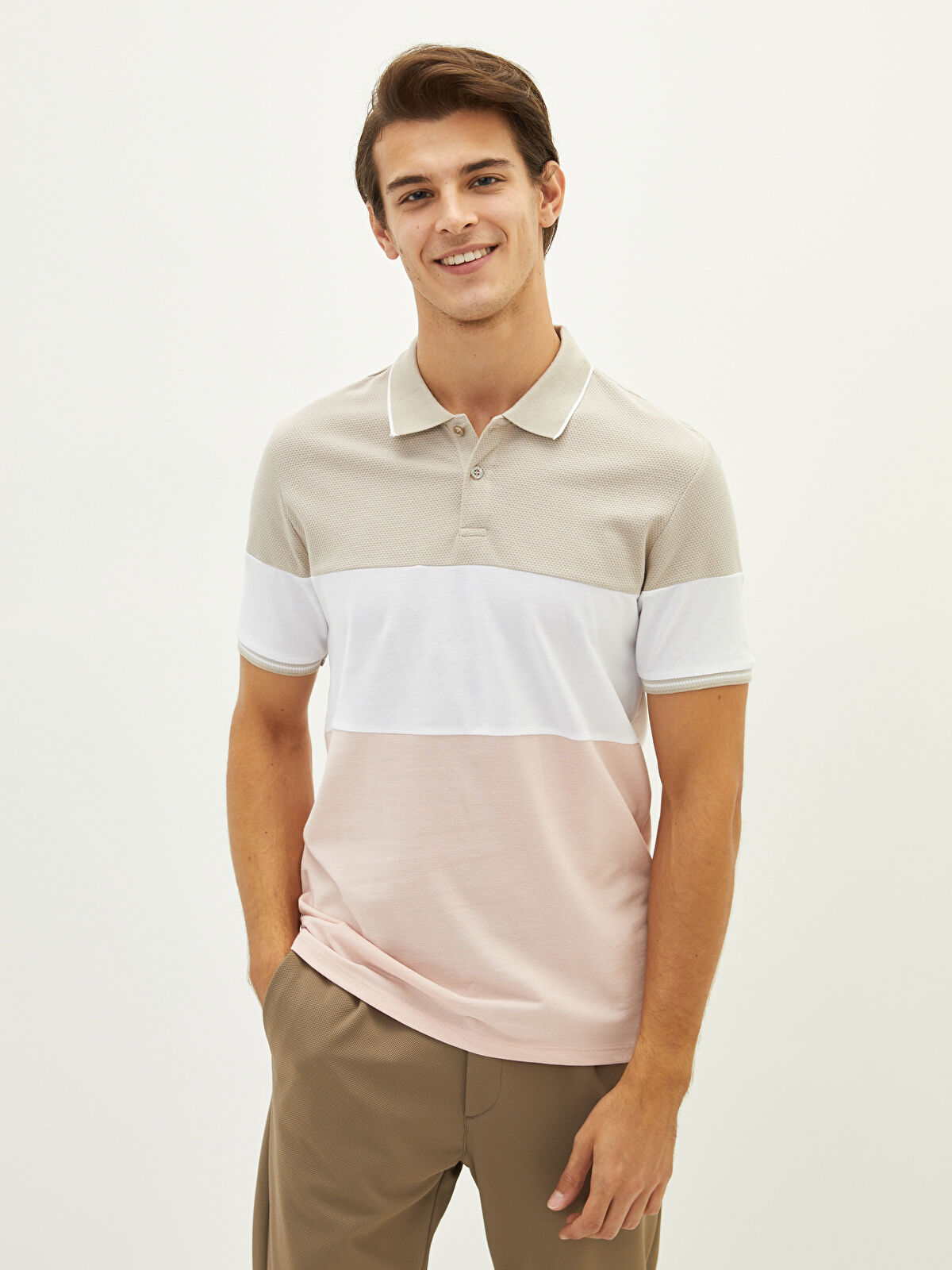 LCW VISION Polo Yaka Kısa Kollu Renk Bloklu Erkek Tişört LCW VISION Polo Yaka Kısa Kollu Renk Bloklu Erkek Tişört