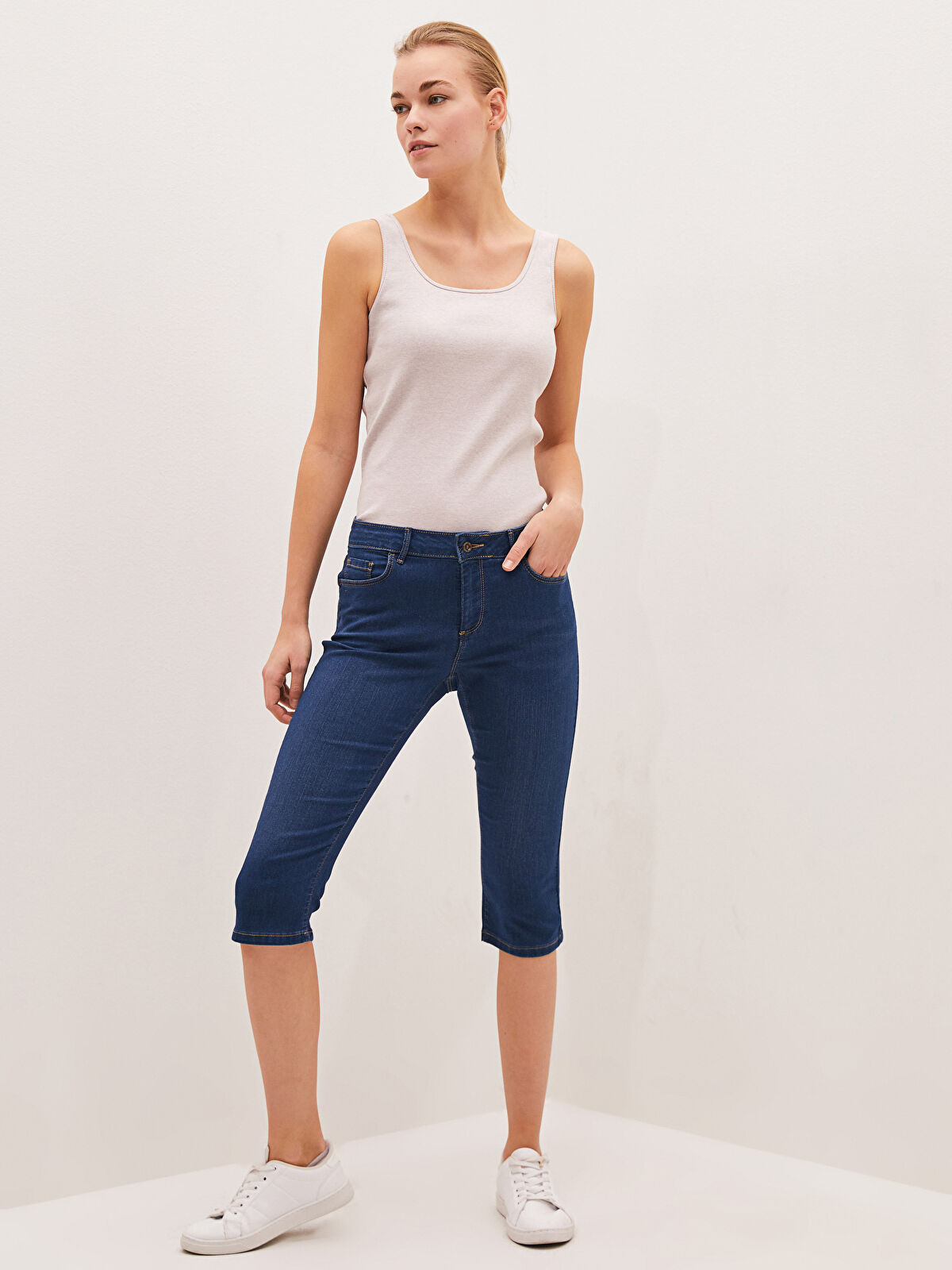 LCW BASIC Normal Bel Slim Fit Kadın Jean Capri