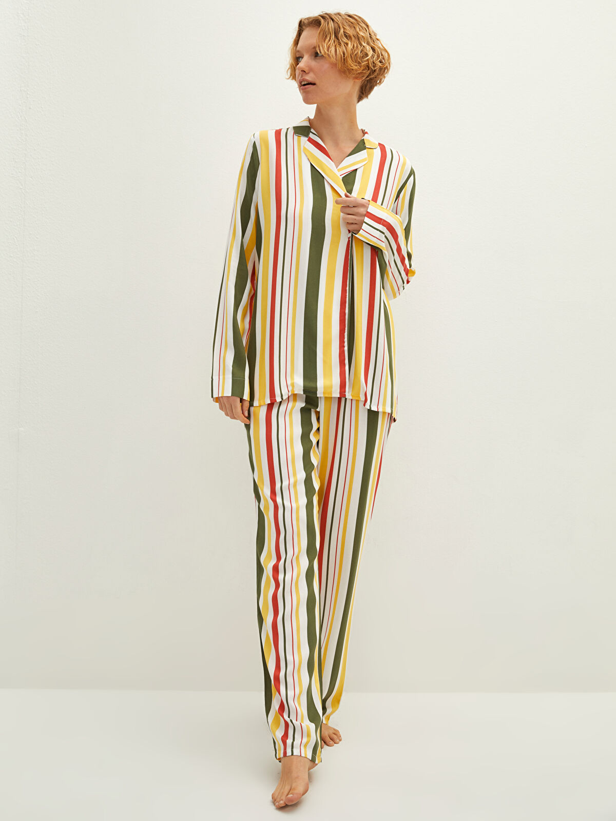 LCW DREAM Gömlek Yaka Çizgili Uzun Kolllu Viskon Kadın Pijama Takımı