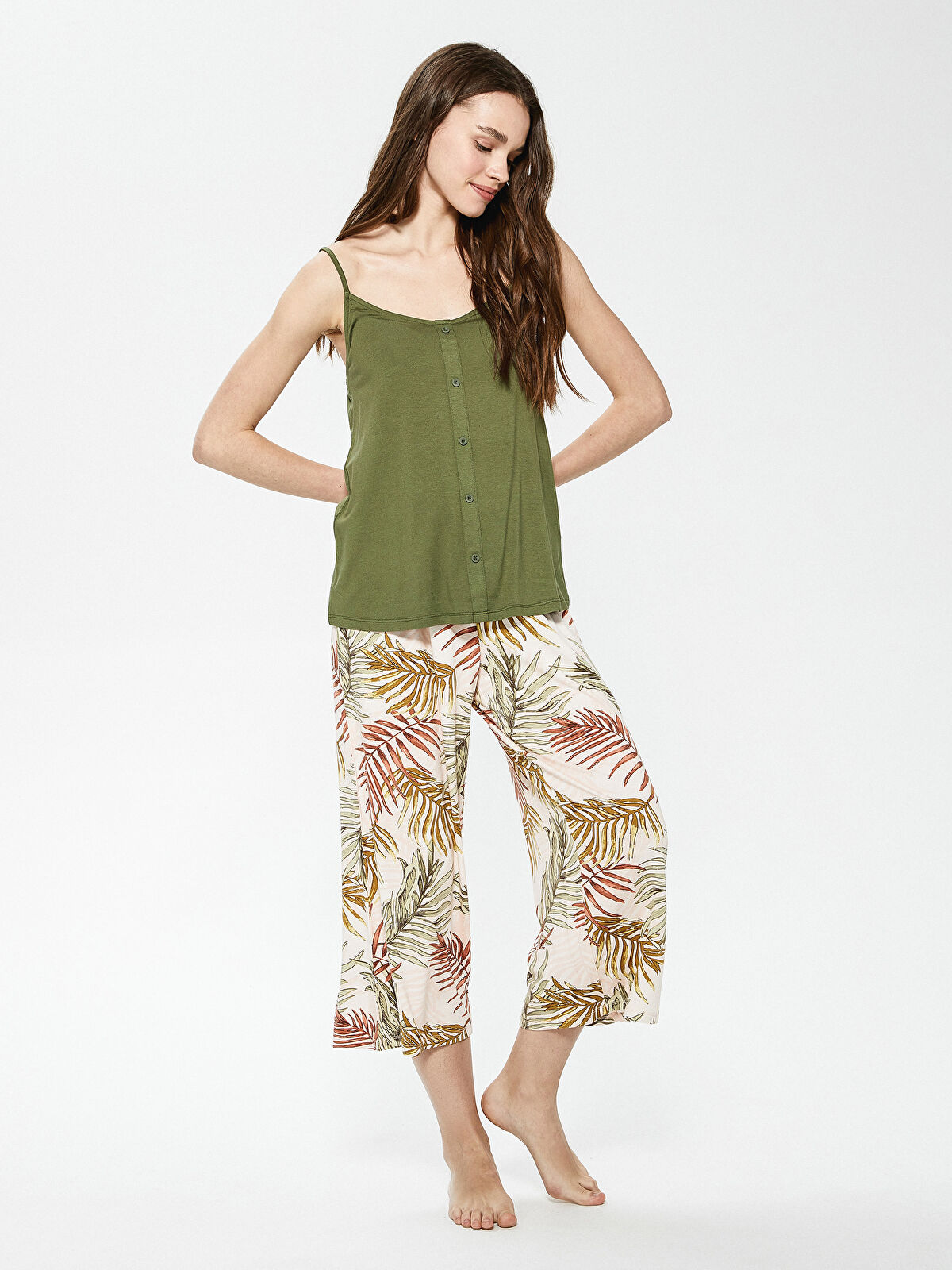 LCW DREAM Beli Lastikli Baskılı İp Askılı Viskon Kadın Caprili Pijama Takımı