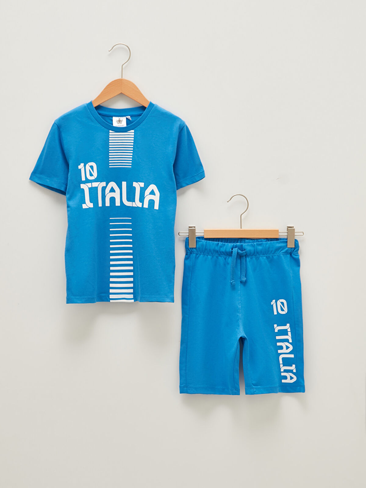 Bisiklet Yaka EURO 2020 İtalya Baskılı Kısa Kollu Erkek Çocuk Tişört ve Şort Bisiklet Yaka EURO 2020 İtalya Baskılı Kısa Kollu Erkek Çocuk Tişört ve Şort