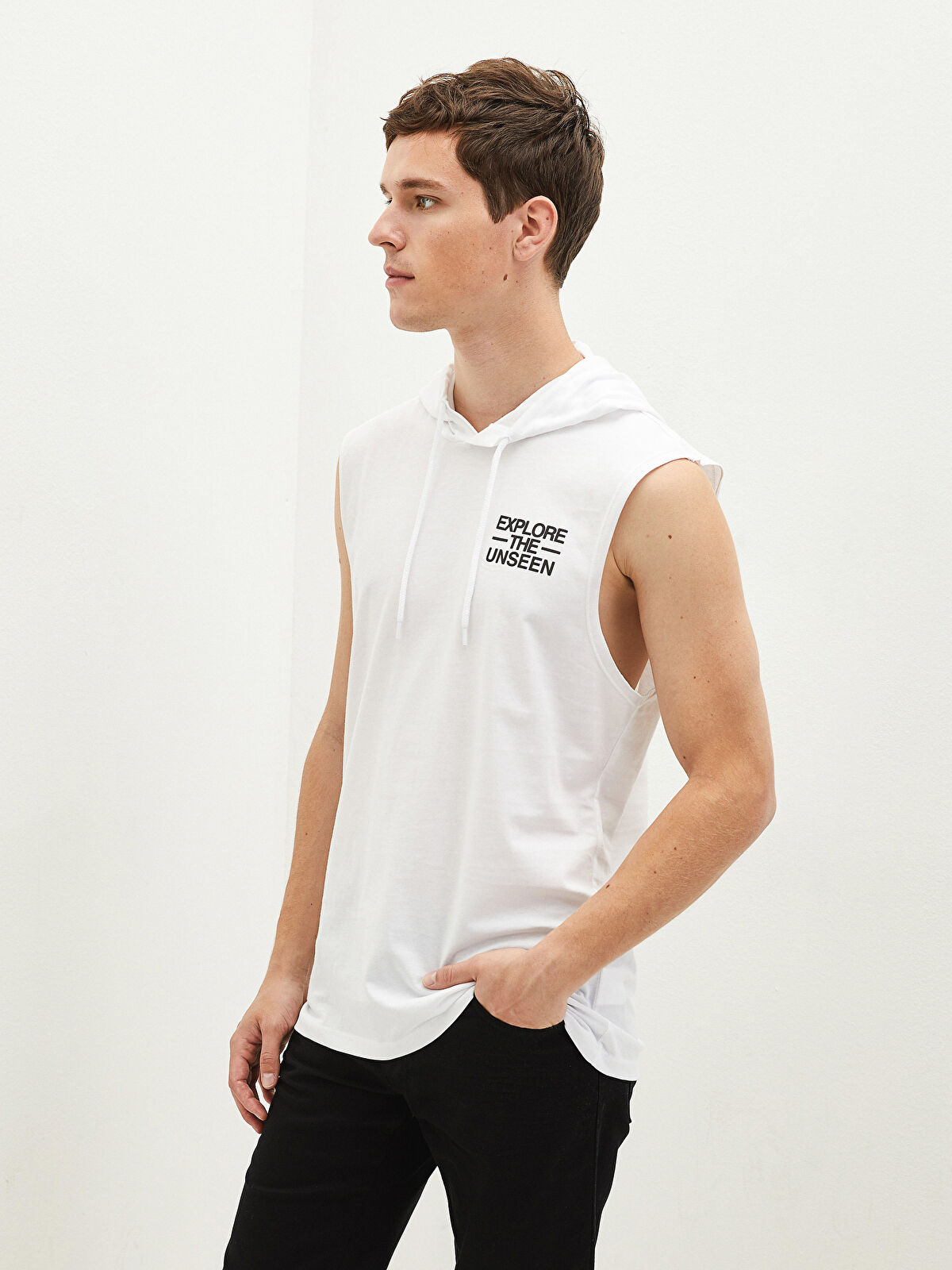 LCW CASUAL Kapüşonlu Baskılı Penye Erkek Atlet