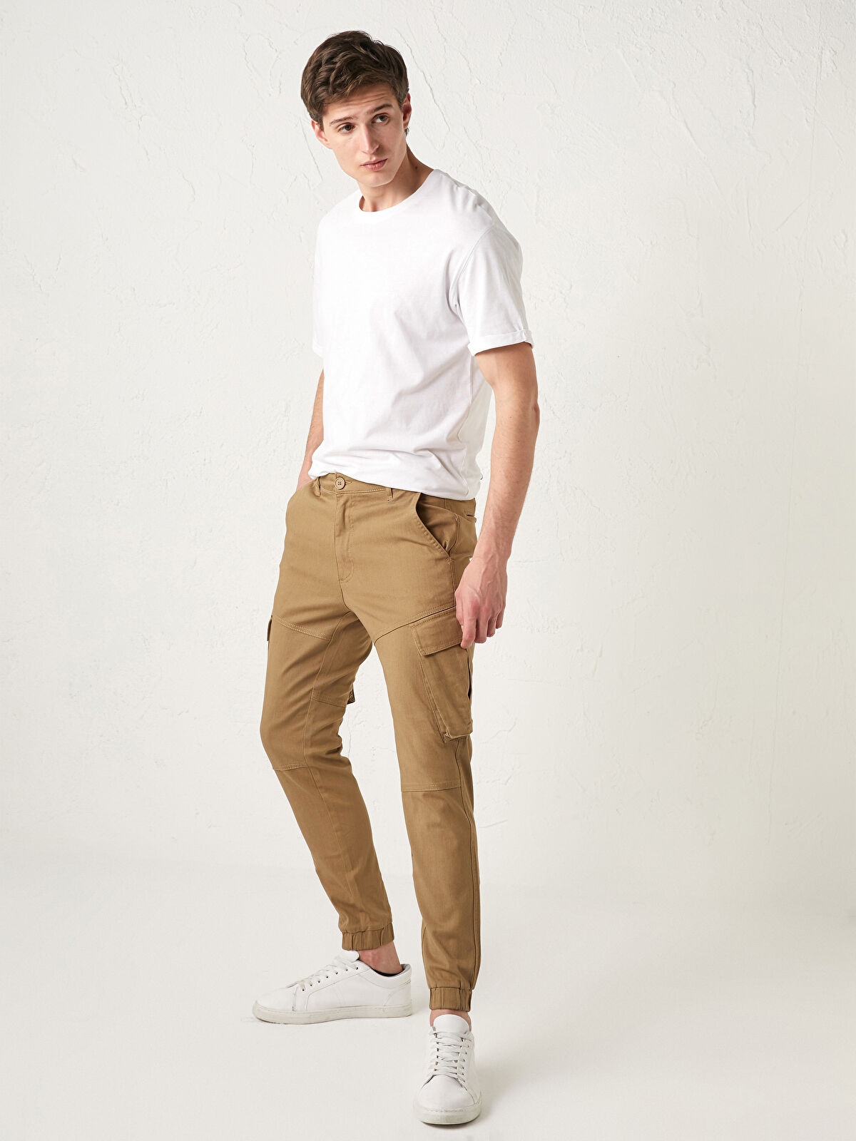 LCW CASUAL Slim Fit Gabardin Erkek Jogger Pantolon