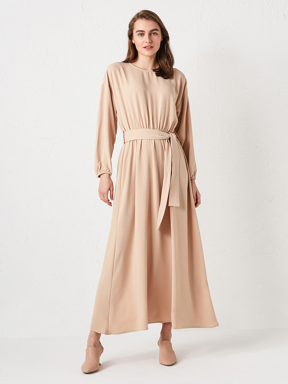 LCW CLASSIC Bisiklet Yaka Beli Bağlama Detaylı Uzun Kollu Kadın Elbise