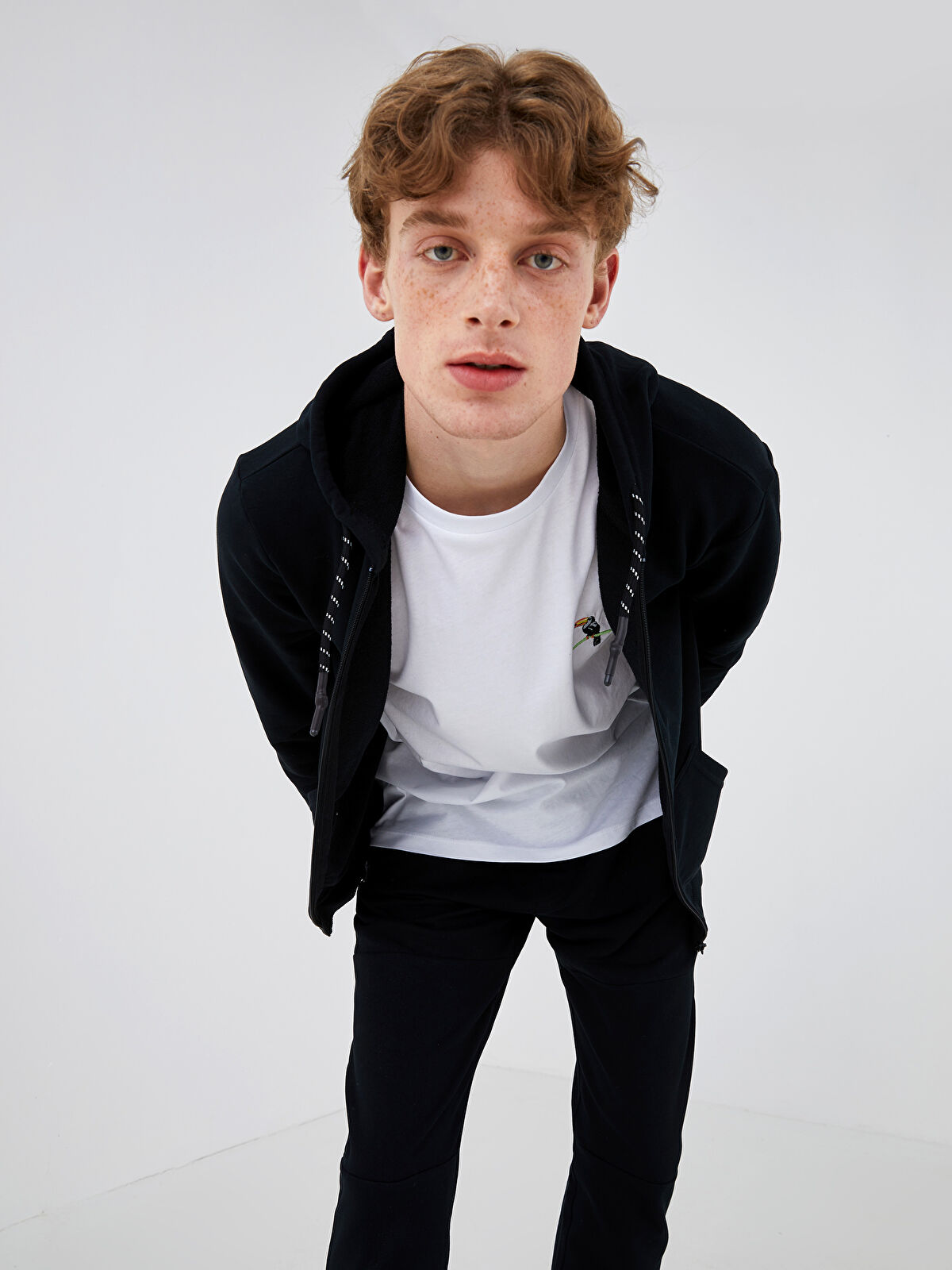 XSIDE Kapüşonlu Uzun Kollu Fermuarlı Erkek Sweatshirt XSIDE Kapüşonlu Uzun Kollu Fermuarlı Erkek Sweatshirt