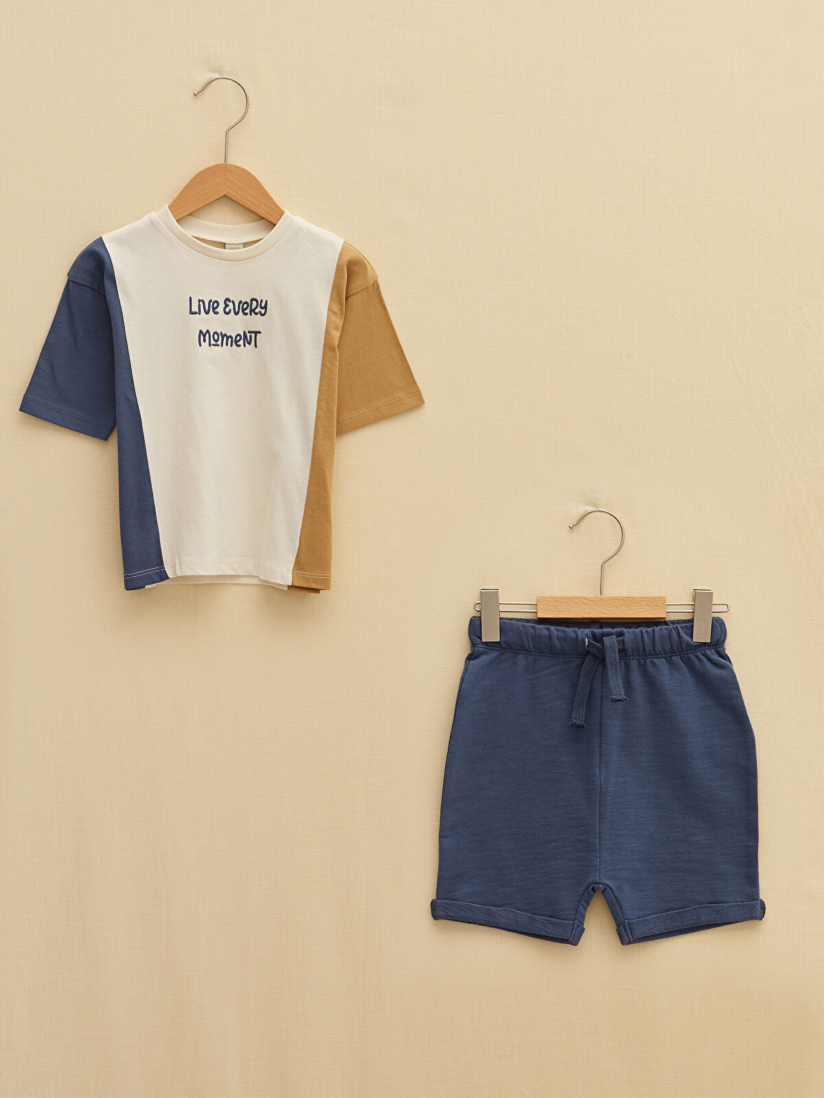 LCW GREEN Bisiklet Yaka Kısa Kollu Organik Pamuklu Erkek Bebek Tişört ve Şort 2'li Takım