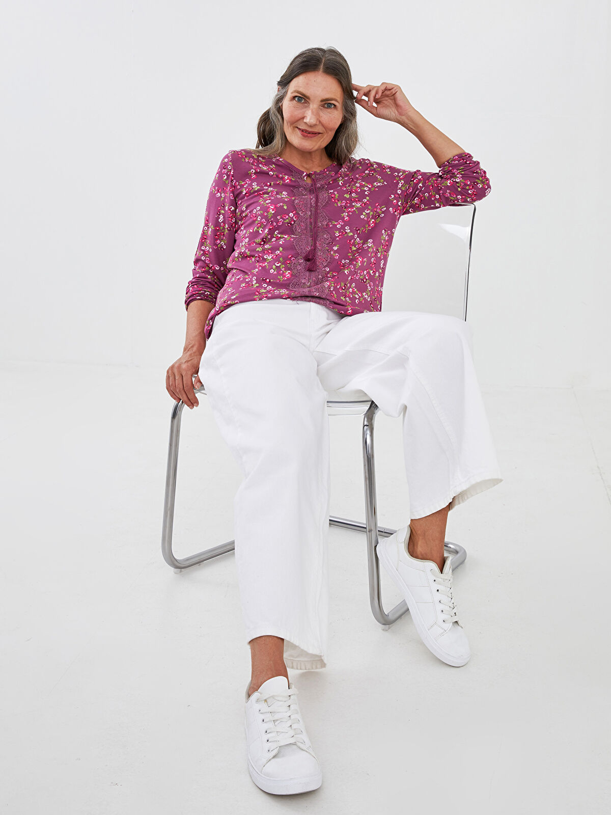 LCW GRACE Bisiklet Yaka Nakış İşlemeli Uzun Kollu Viskon Kadın Bluz