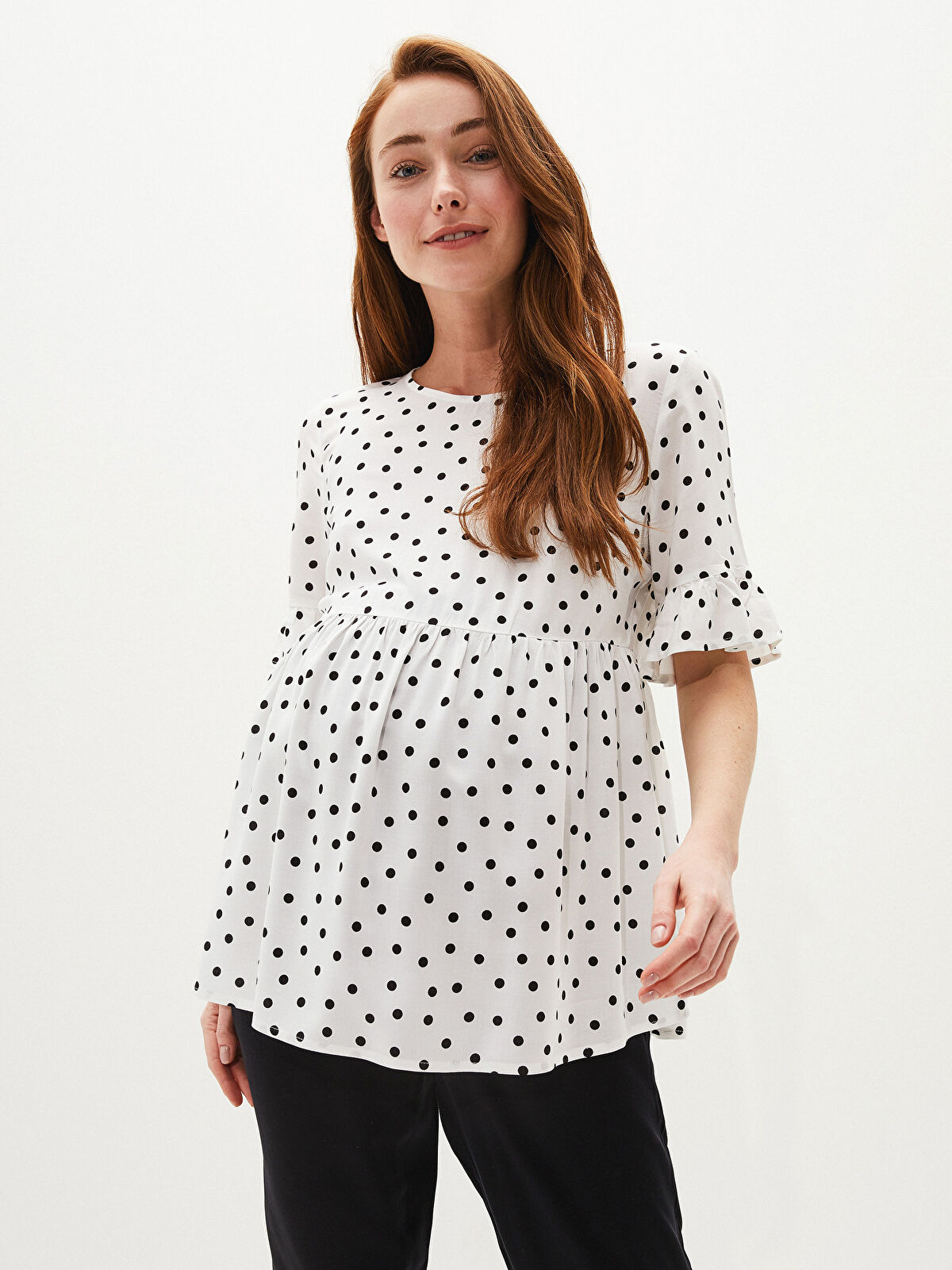 Bisiklet Yaka Puantiyeli Kısa Kollu Fırfır Detaylı Viskon Hamile Bluz