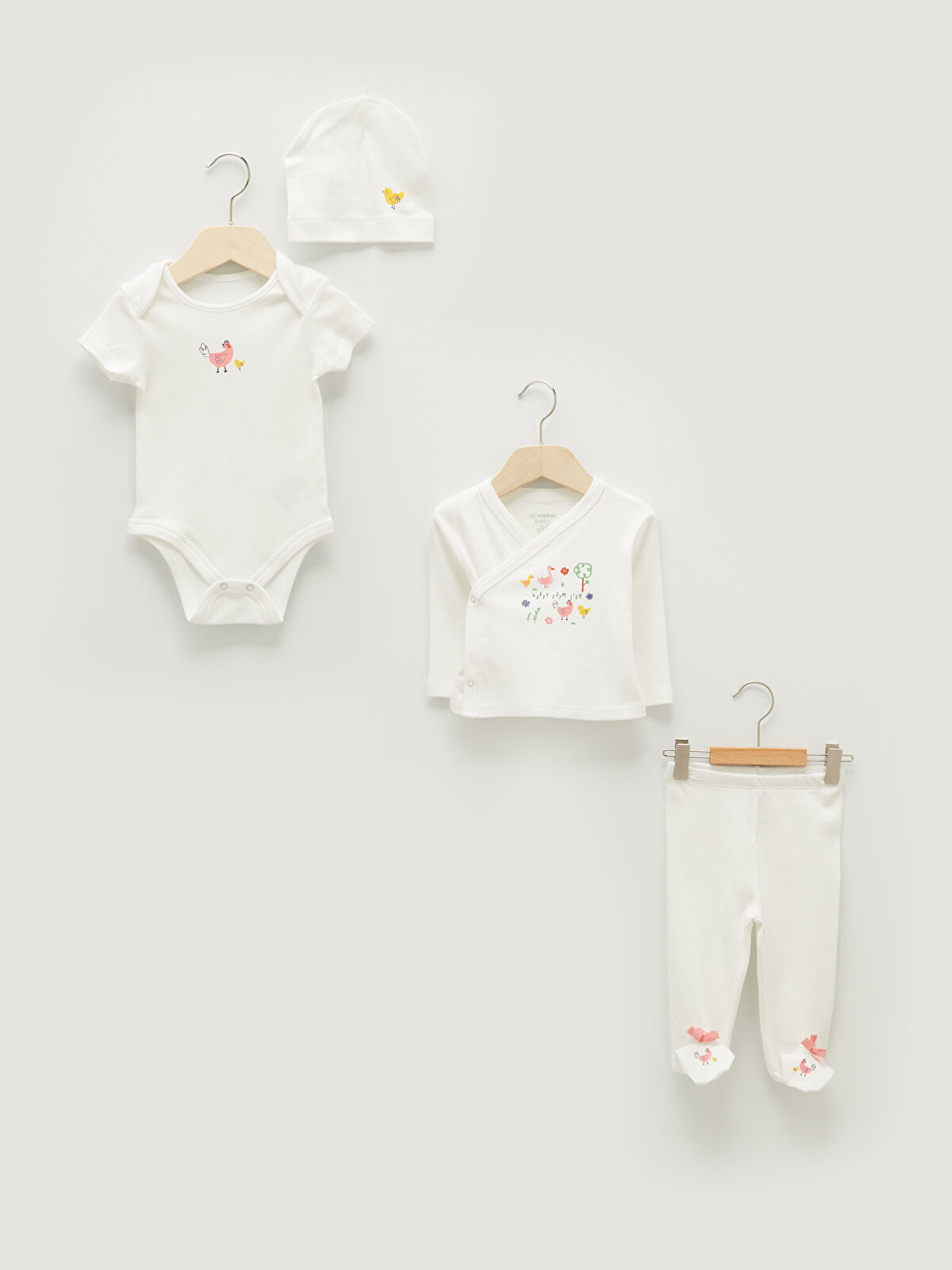 Baskılı Kız Bebek Hastane Çıkış Seti