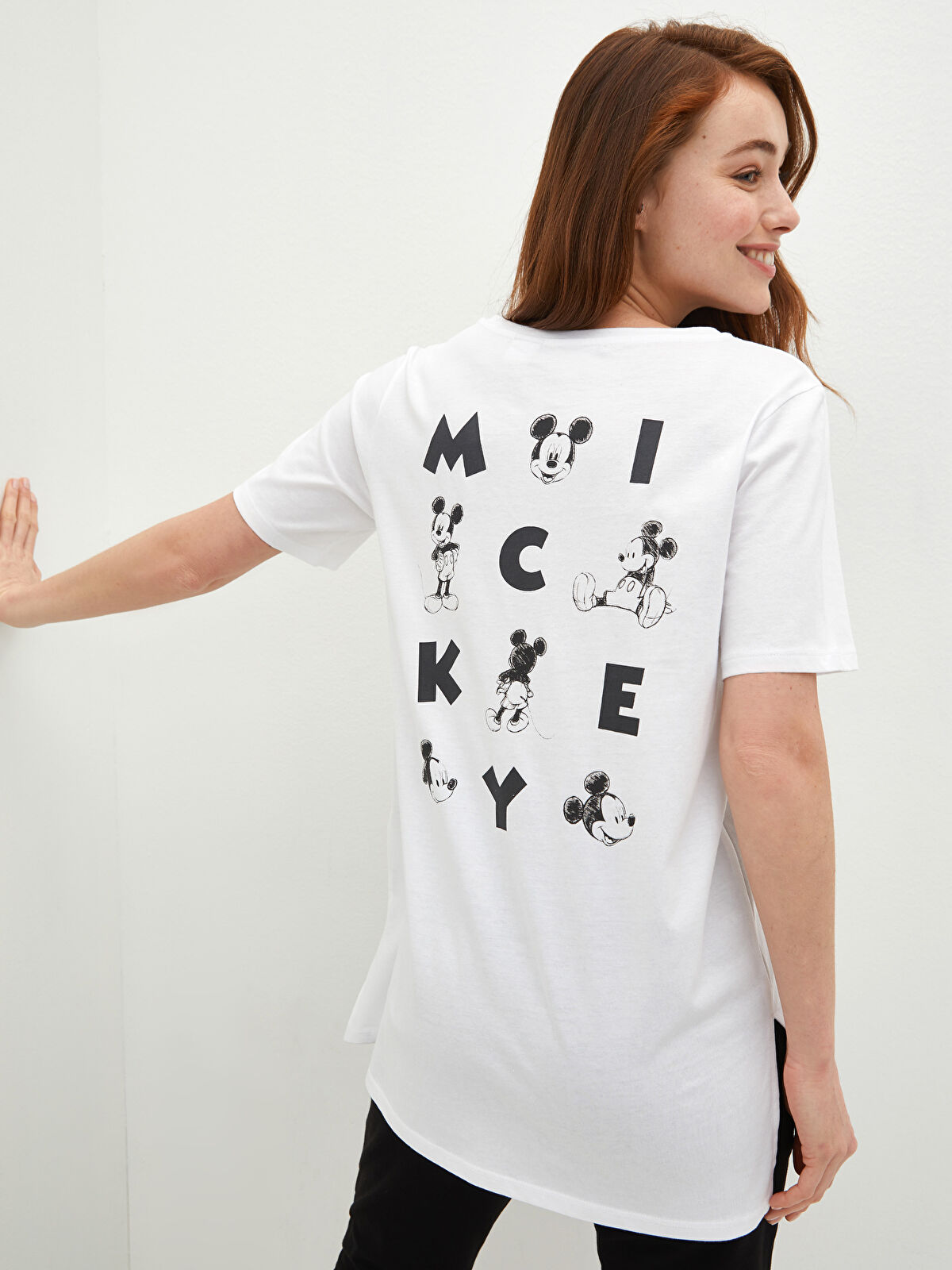 V Yaka Mickey Mouse Baskılı Kısa Kollu Pamuklu Hamile Tişört