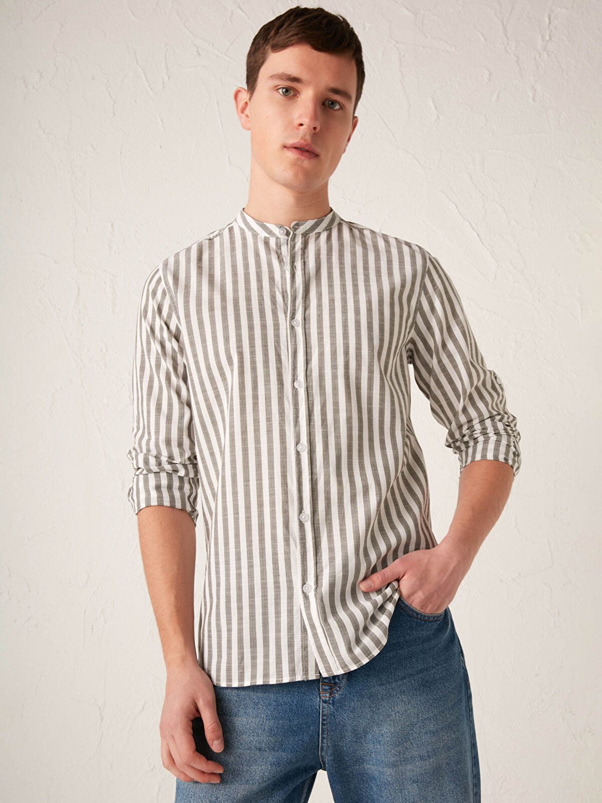 LCW CASUAL Ekstra Slim Fit Hakim Yaka Uzun Kollu Poplin Gömlek LCW CASUAL Ekstra Slim Fit Hakim Yaka Uzun Kollu Poplin Gömlek