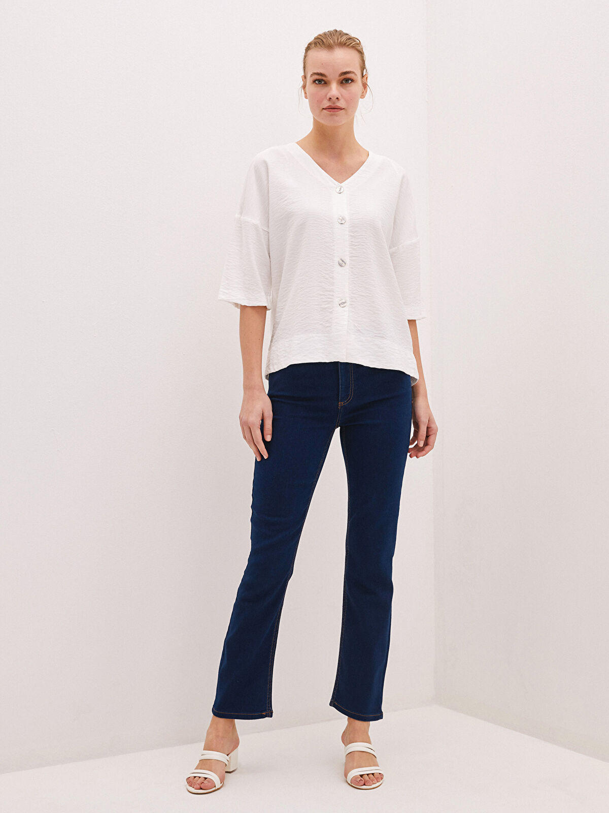 LCW BASIC Yüksek Bel Slim Fit Cep Detaylı Kadın Jean Pantolon LCW BASIC Yüksek Bel Slim Fit Cep Detaylı Kadın Jean Pantolon