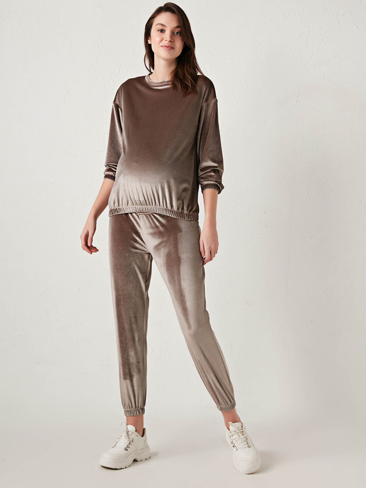 Beli Lastikli Kadife Hamile Eşofman Alt Beli Lastikli Kadife Hamile Eşofman Alt