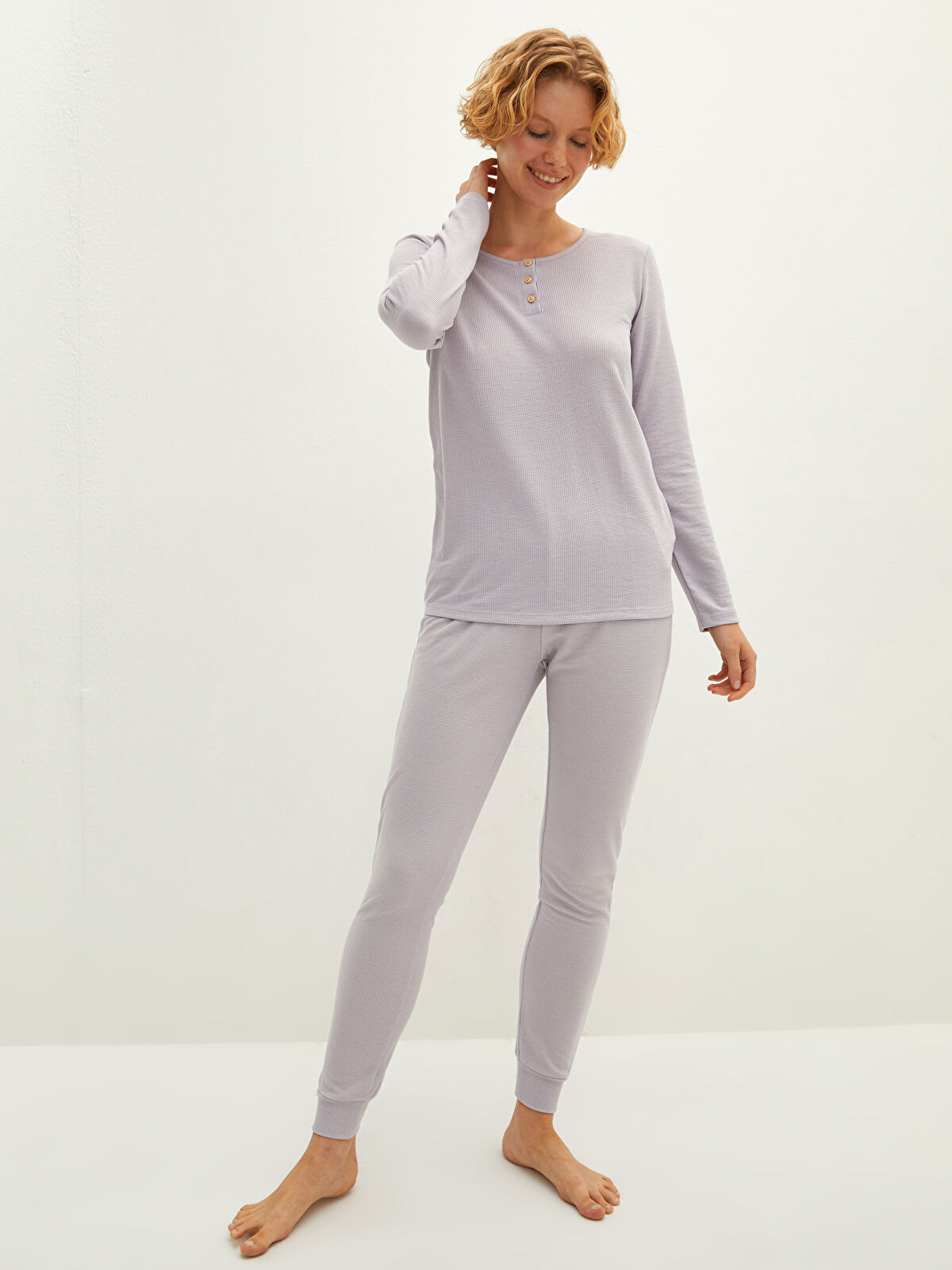 LCW DREAM Bisiklet Yaka Düğme Detaylı Uzun Kollu Kadın Pijama Takımı