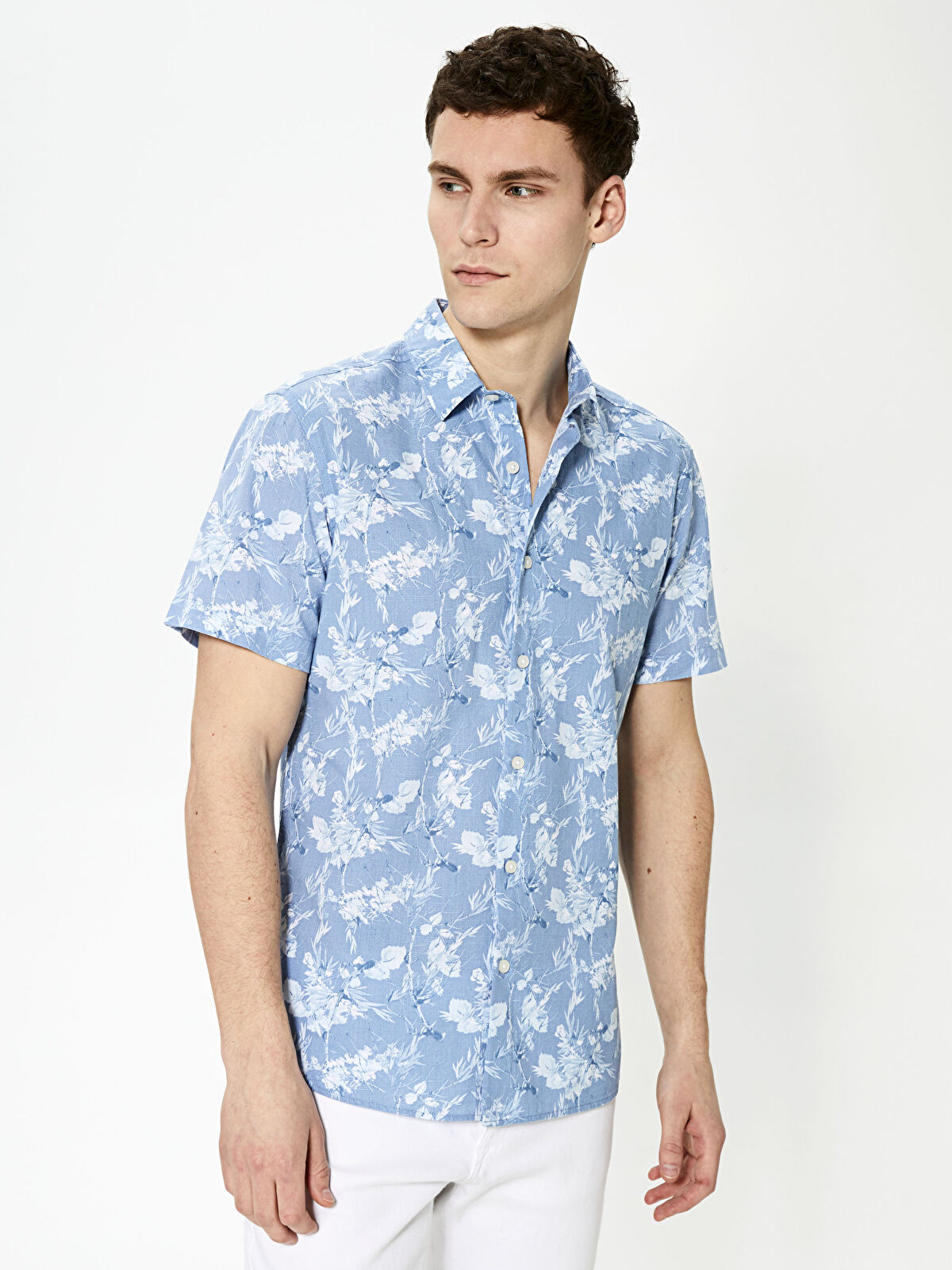 LCW CASUAL Slim Fit Kısa Kollu Desenli Poplin Erkek Gömlek