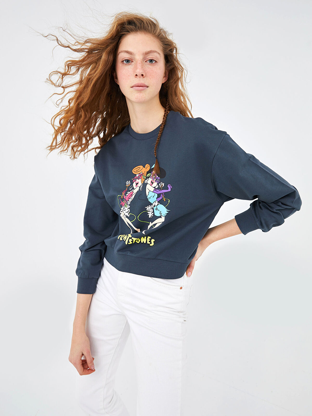 XSIDE Bisiklet Yaka Flints Stones Baskılı Uzun Kollu Pamuklu Kadın Sweatshirt XSIDE Bisiklet Yaka Flints Stones Baskılı Uzun Kollu Pamuklu Kadın Sweatshirt