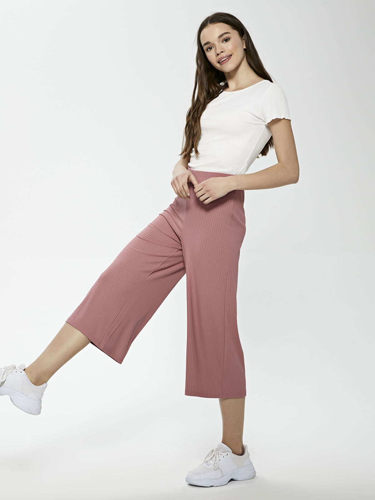 LCW CASUAL Beli Lastikli Kendinden Desenli Bol Paça Kadın Capri