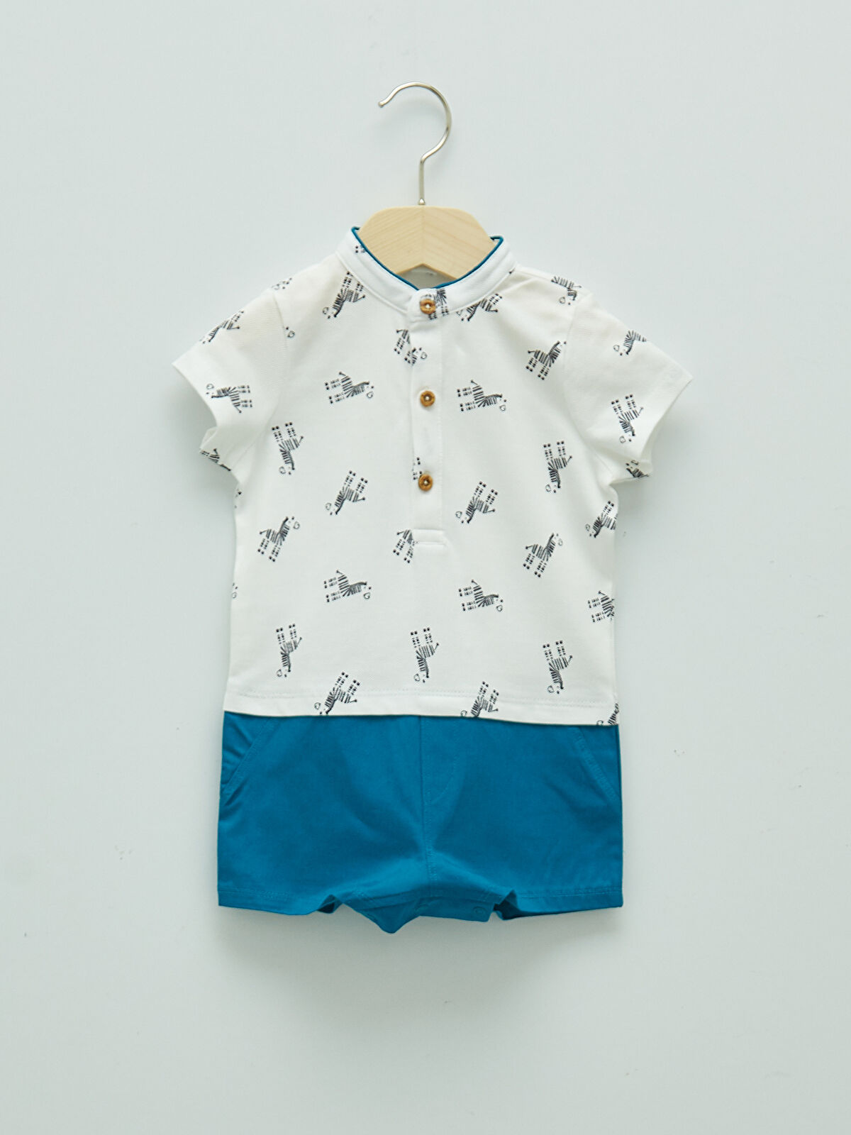 Hakim Yaka Baskılı Pamuklu Erkek Bebek Tulum