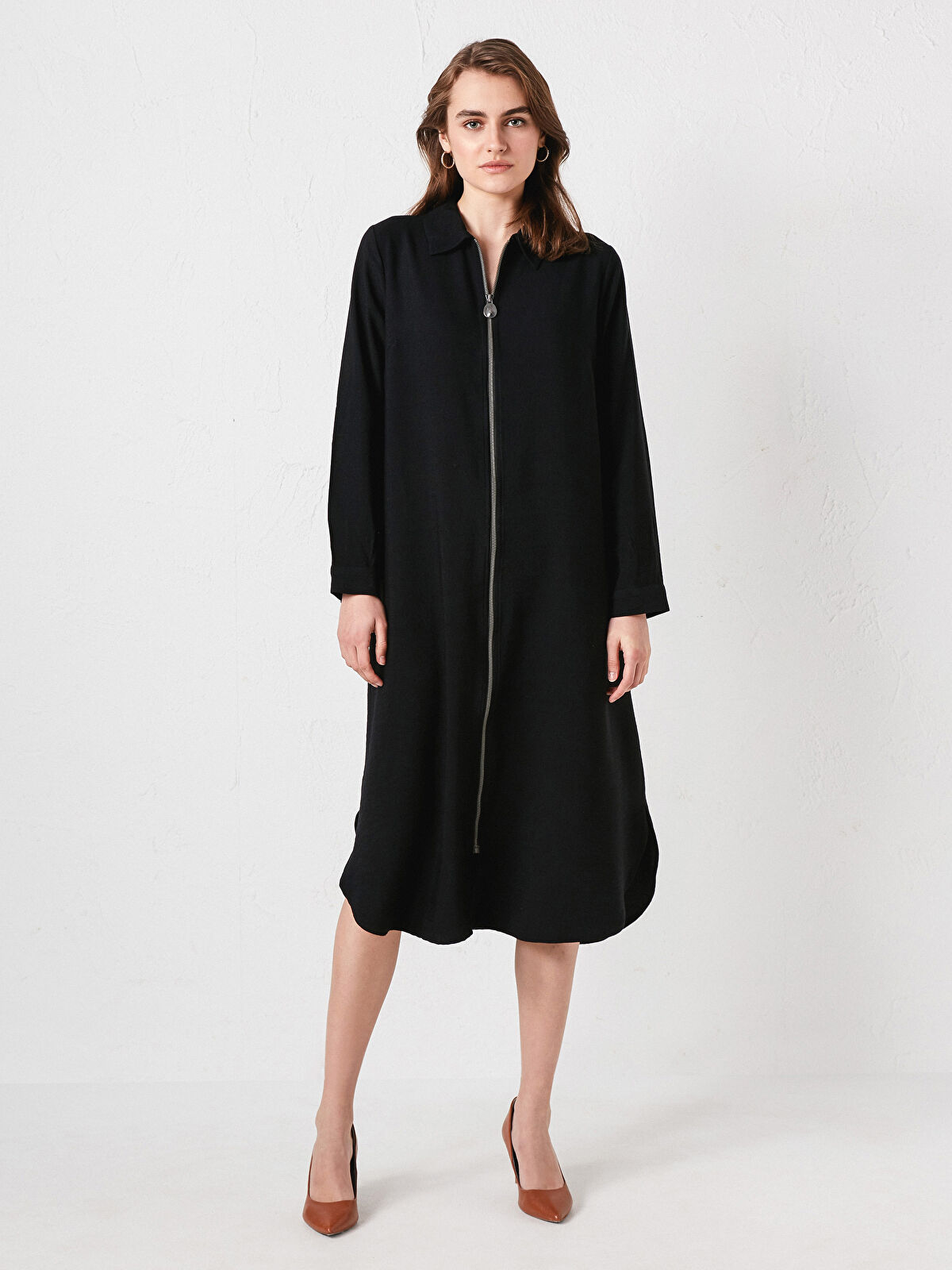 LCW GRACE Gömlek Yaka Fermuar Detaylı Uzun Kollu Keten Kadın Elbise