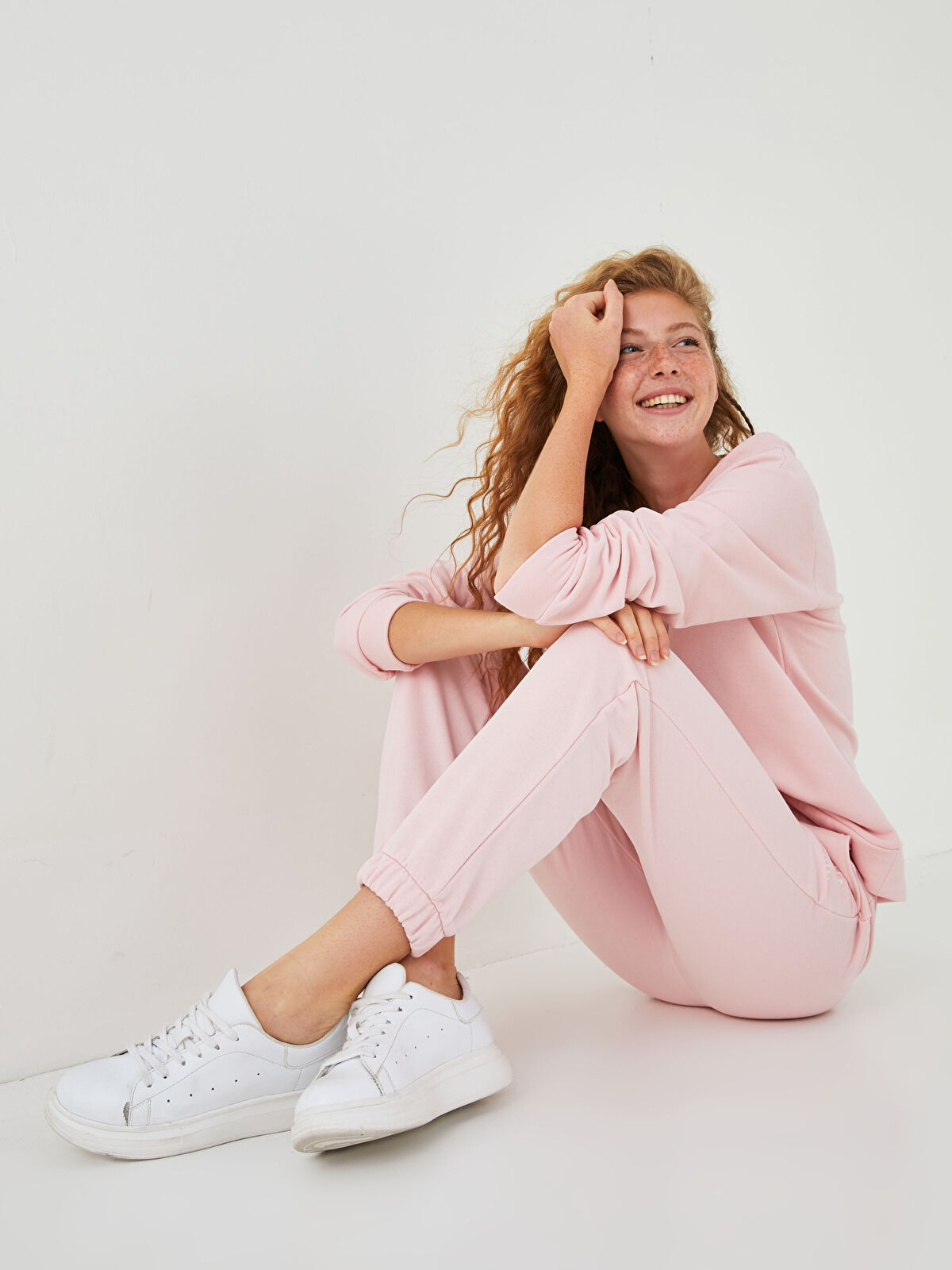 Kadın Bağcıklı Kalın Taban Spor Ayakkabı