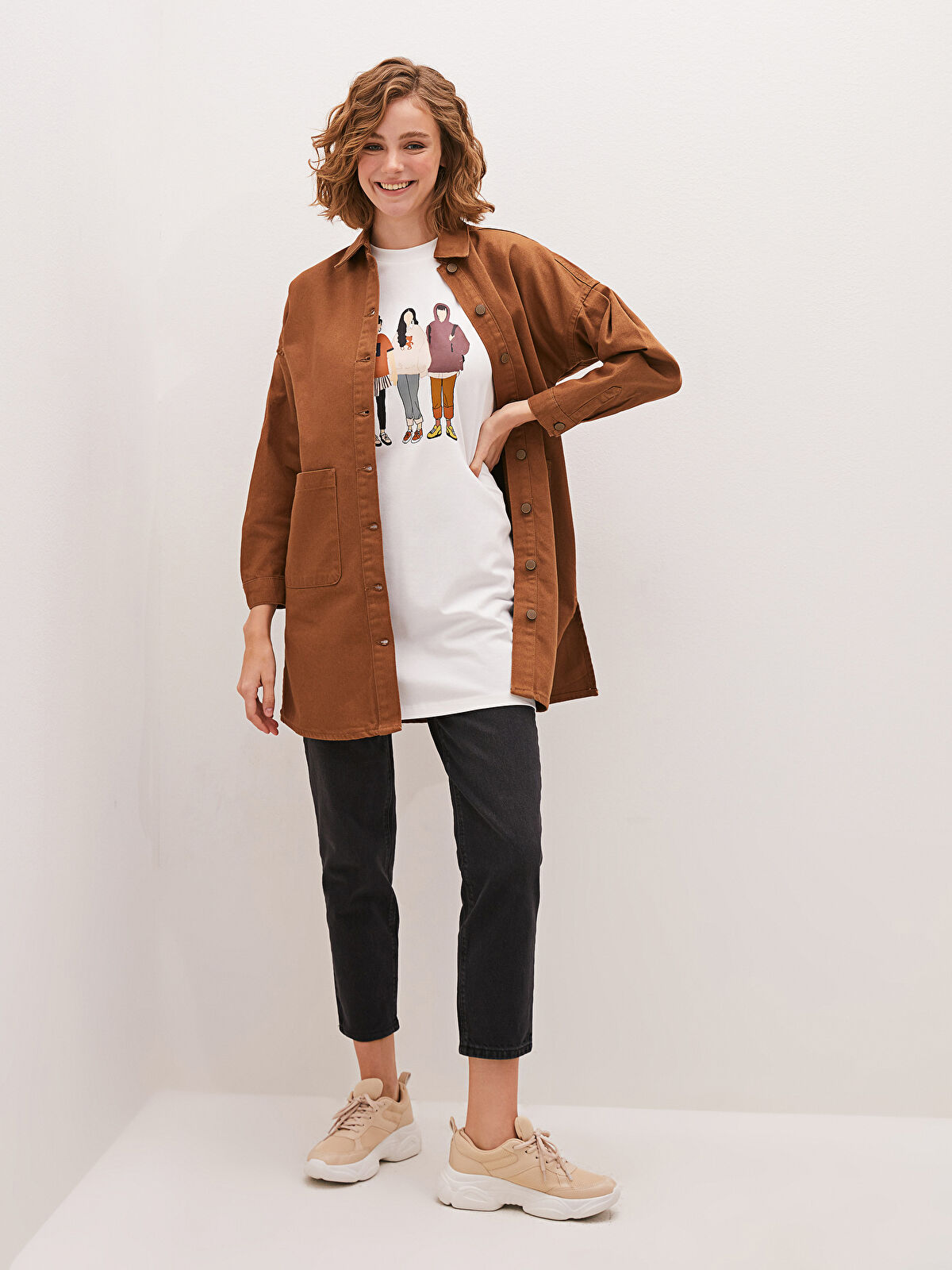 MODEST Beli Lastikli Regular Fit Kadın Mom Jean Pantolon MODEST Beli Lastikli Regular Fit Kadın Mom Jean Pantolon