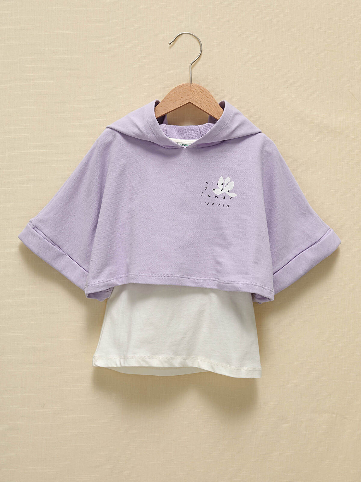 LCW GREEN Kapüşonlu Baskılı Kısa Kollu Organik Pamuklu Kız Çocuk Sweatshirt ve Atlet LCW GREEN Kapüşonlu Baskılı Kısa Kollu Organik Pamuklu Kız Çocuk Sweatshirt ve Atlet