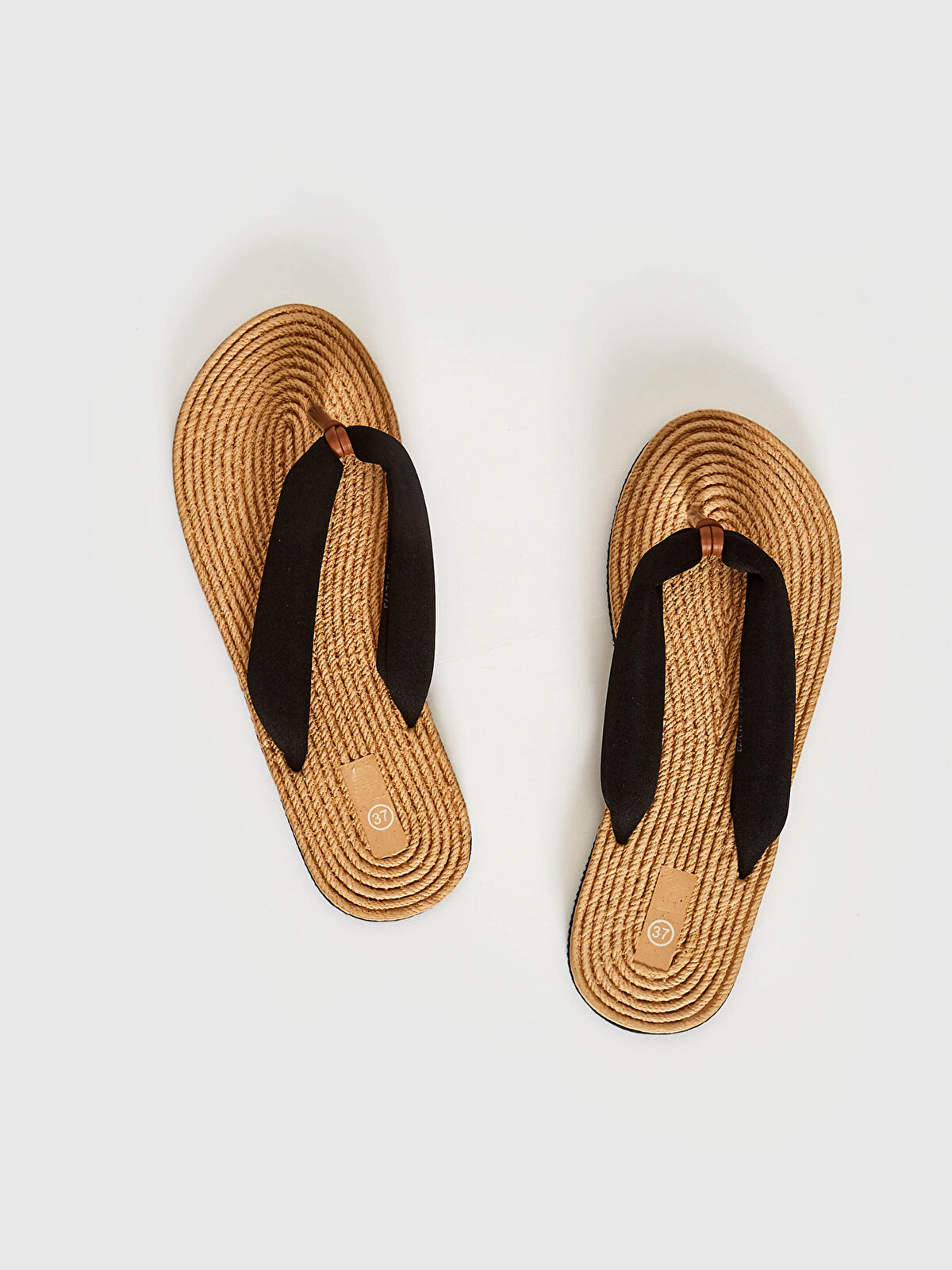 Kadın Hasır Taban Parmak Arası Plaj Terliği Kadın Hasır Taban Parmak Arası Plaj Terliği