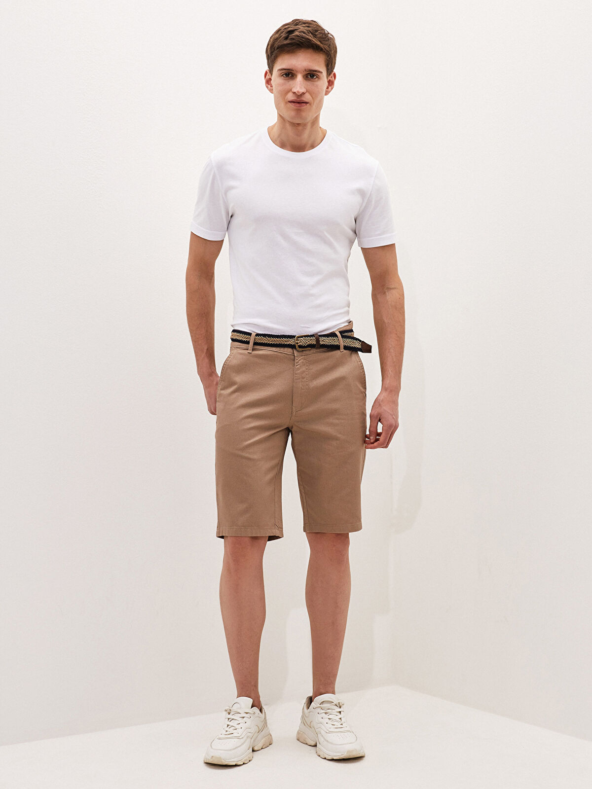 LCW CASUAL Slim Fit Kemerli Erkek Şort