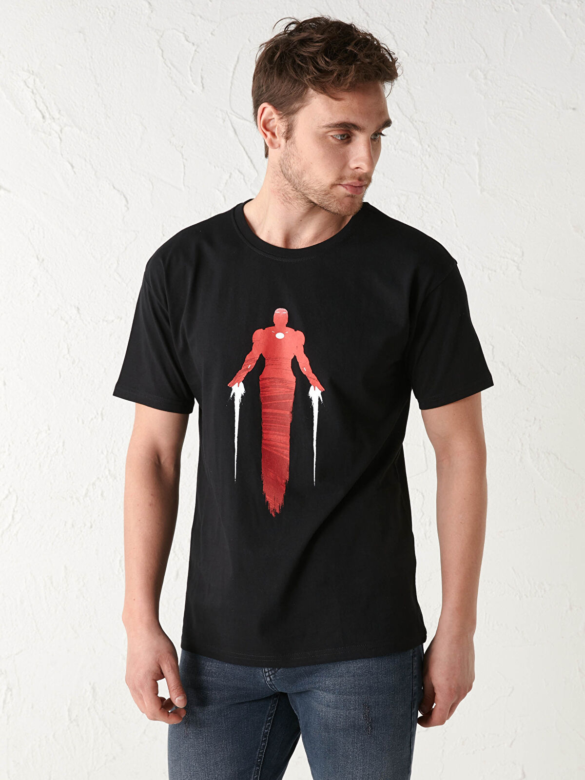 LCW CASUAL Bisiklet Yaka Kısa Kollu Iron Man Baskılı Penye Erkek Tişört