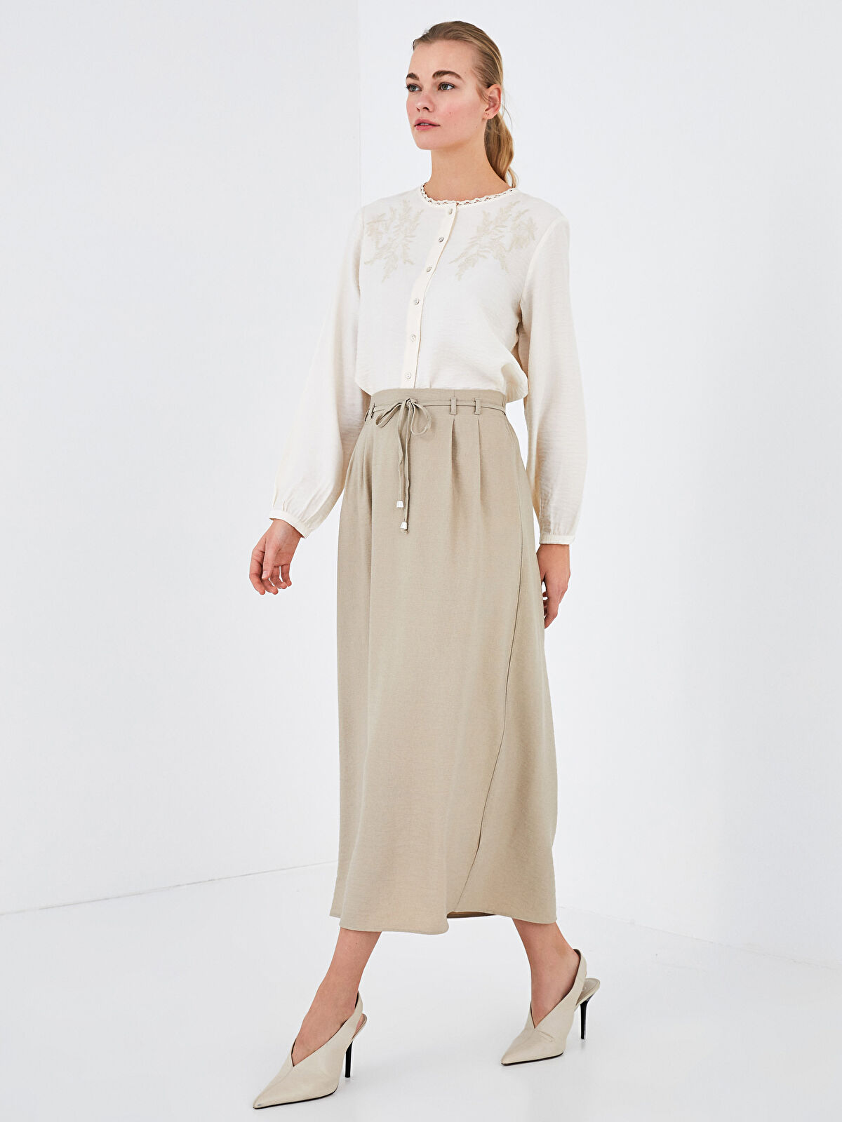 LCW GRACE Beli Lastikli A Kesim Kemer Detaylı Kadın Etek LCW GRACE Beli Lastikli A Kesim Kemer Detaylı Kadın Etek