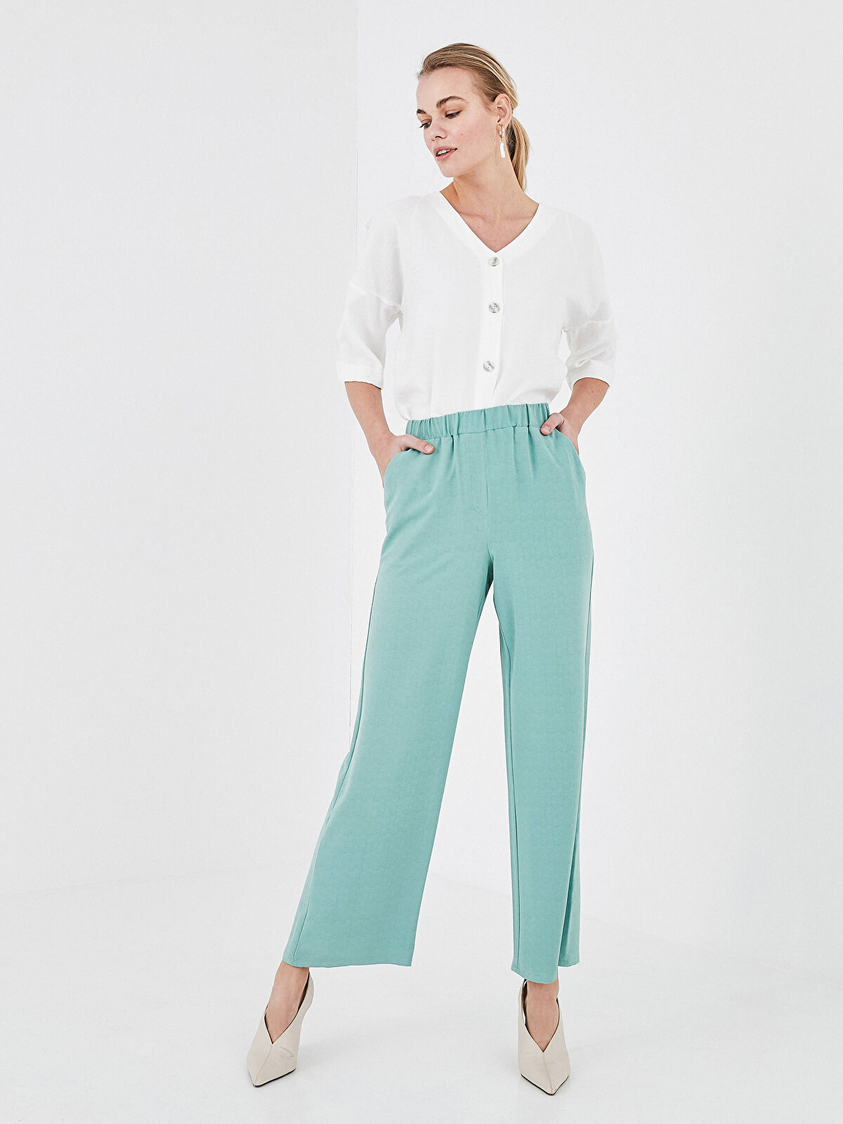 LCW GRACE Beli Lastikli Cep Detaylı Medine İpeği Kumaş Kadın Pantolon